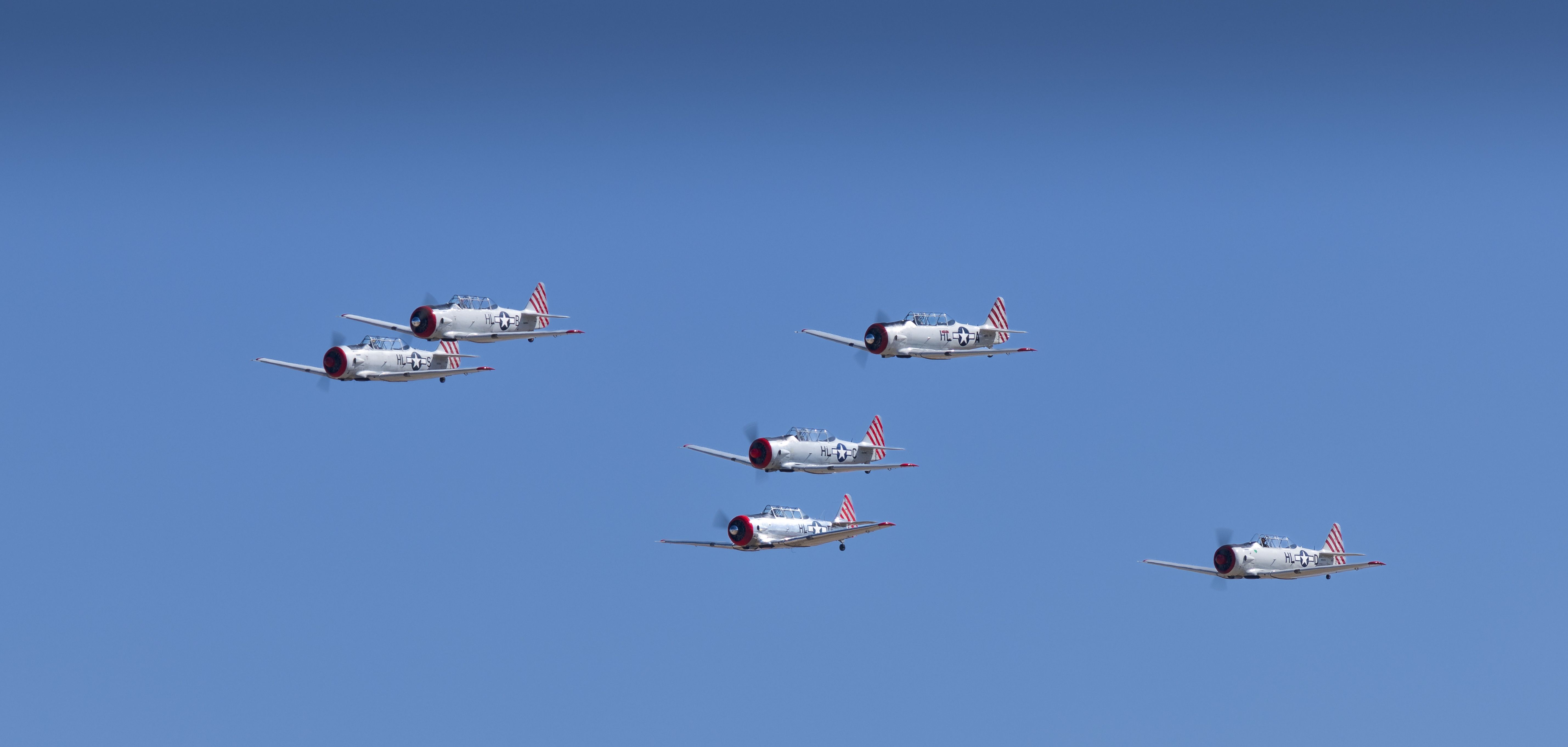 Historic Aircraft Formation Flying in Clear Skies · Free Stock Photo