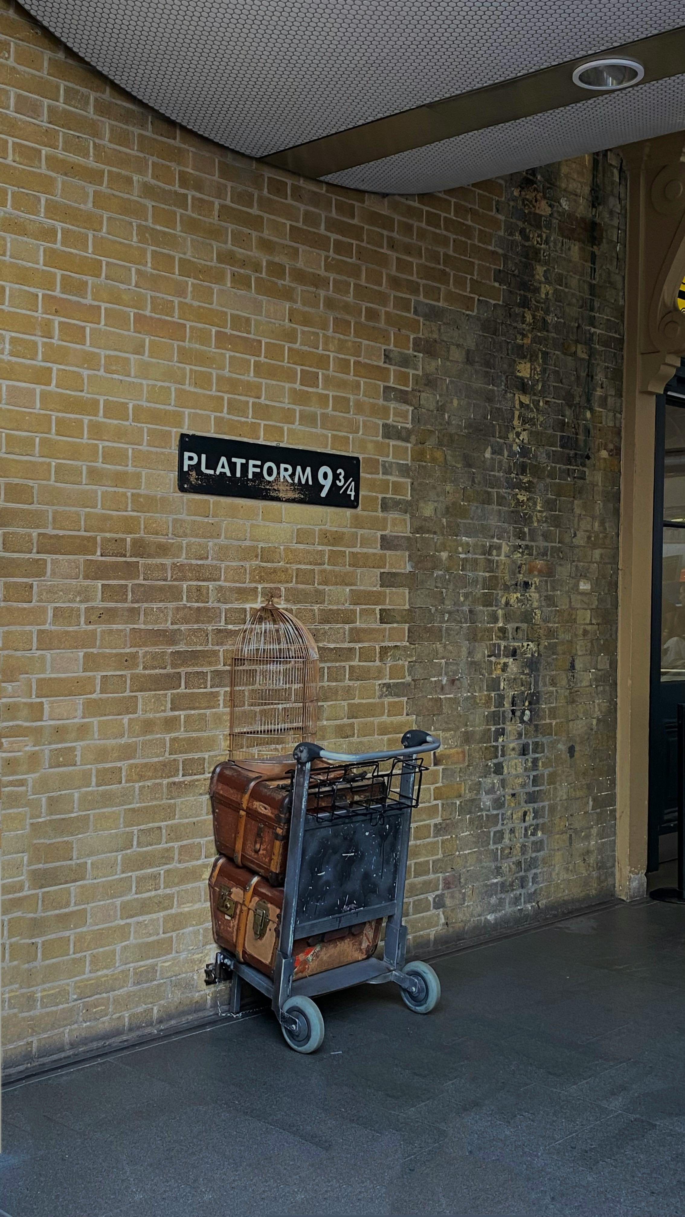 Magical Platform 9 3/4 at King's Cross · Free Stock Photo