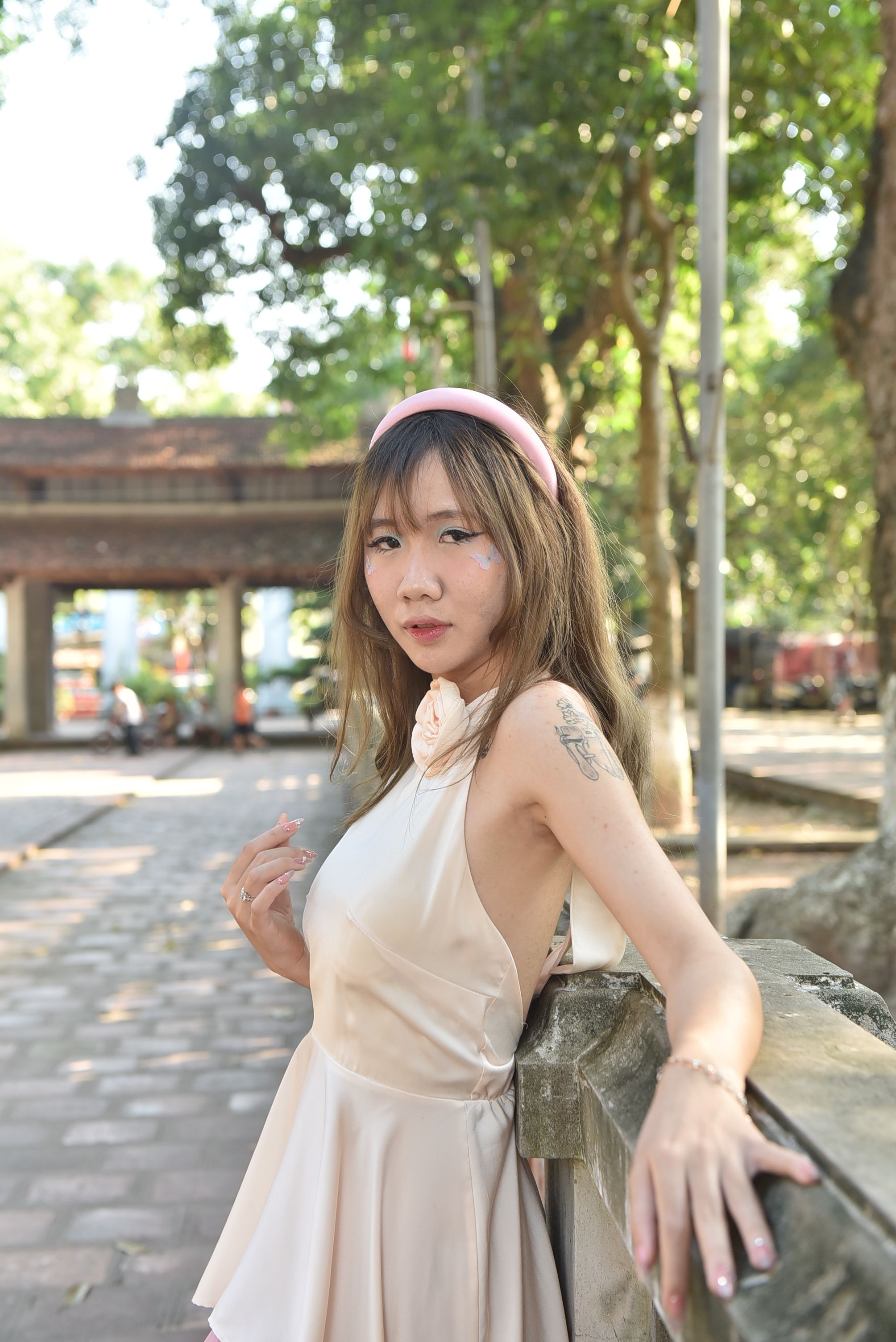 Outdoor Portrait of a Woman in a Park Setting · Free Stock Photo