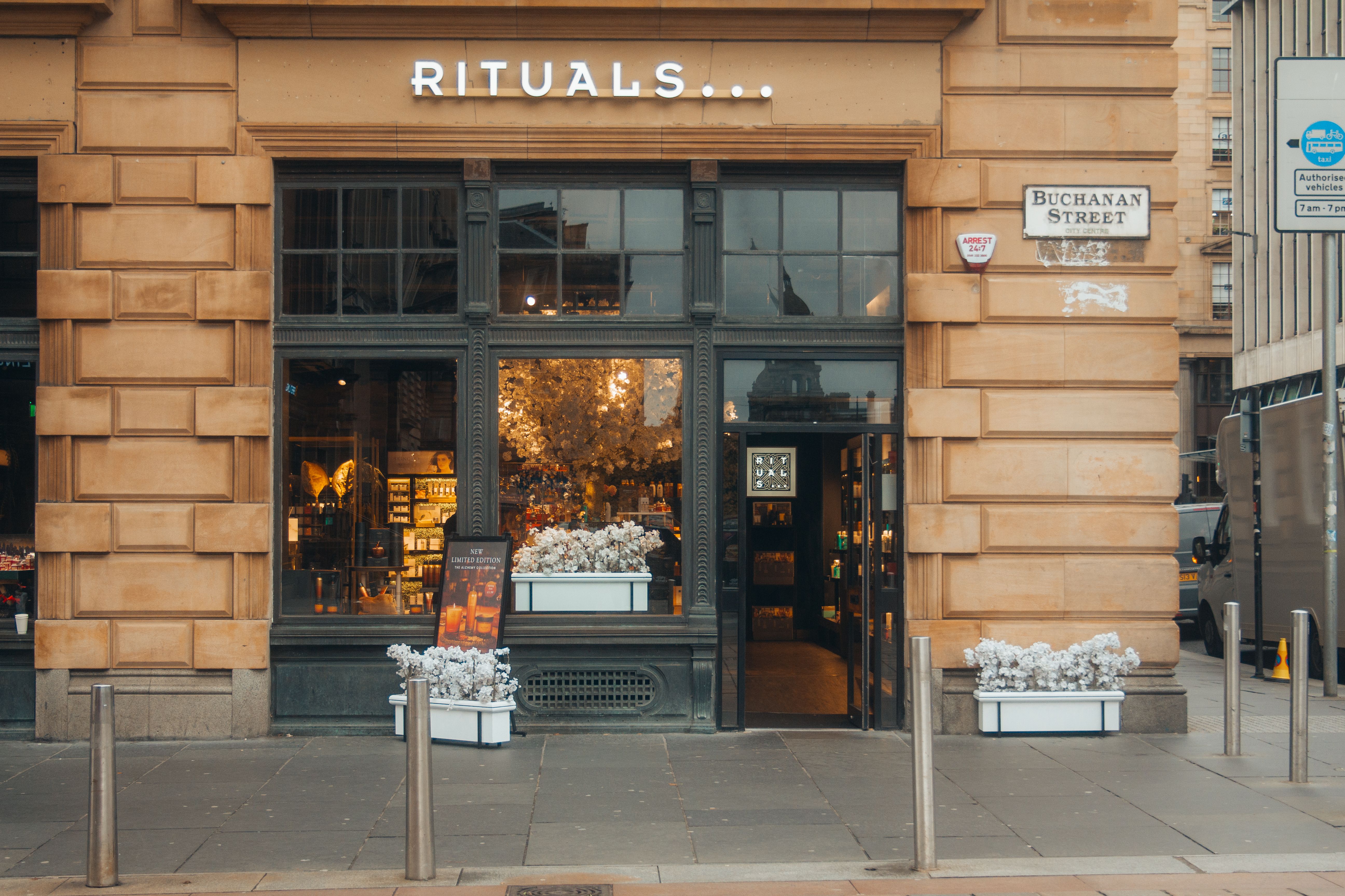Rituals Shop Photos, Download The BEST Free Rituals Shop Stock Photos ...