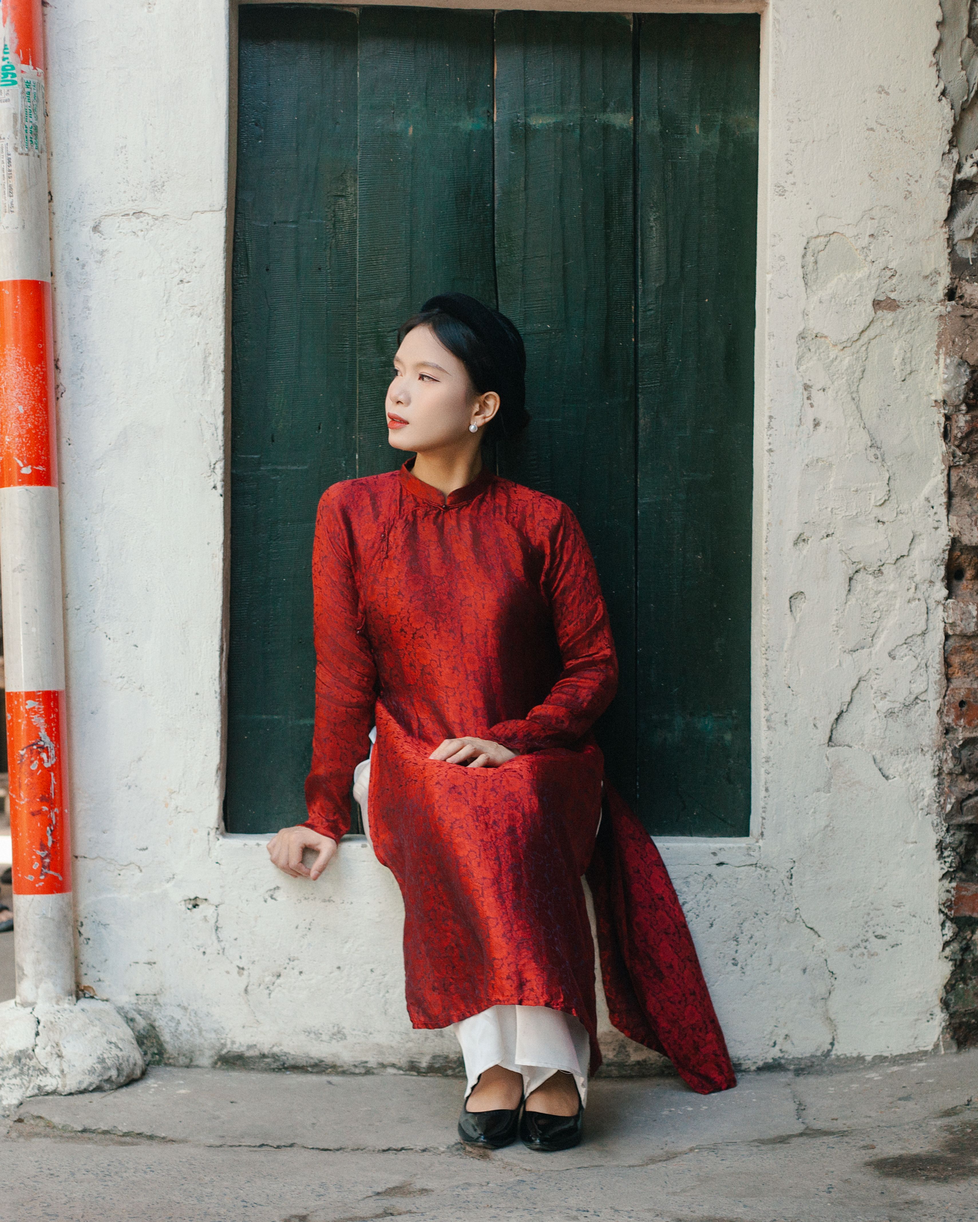 Traditional Vietnamese Woman Posing in Hanoi · Free Stock Photo