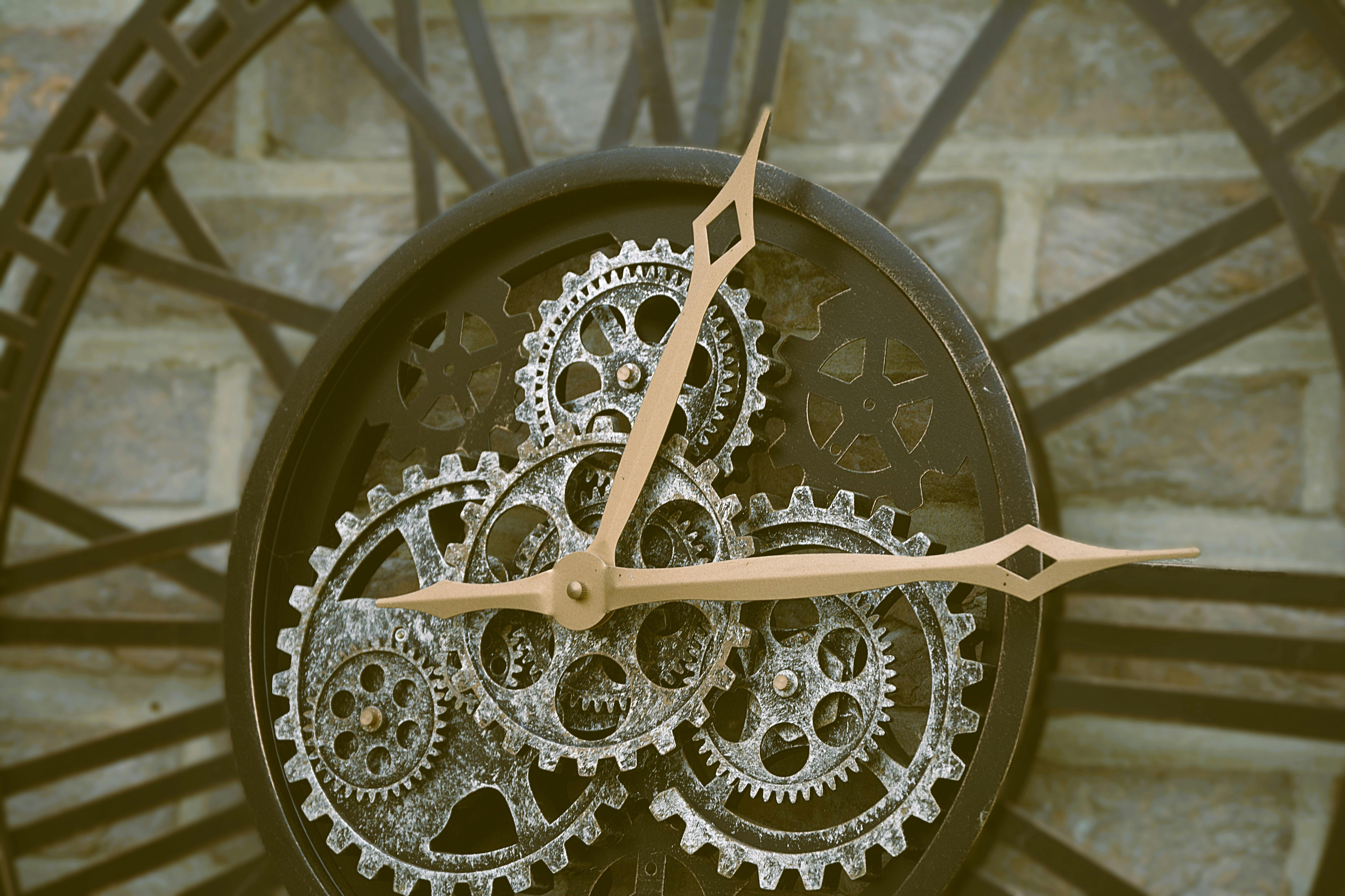 Rustic Gear Clock with Exposed Mechanism · Free Stock Photo