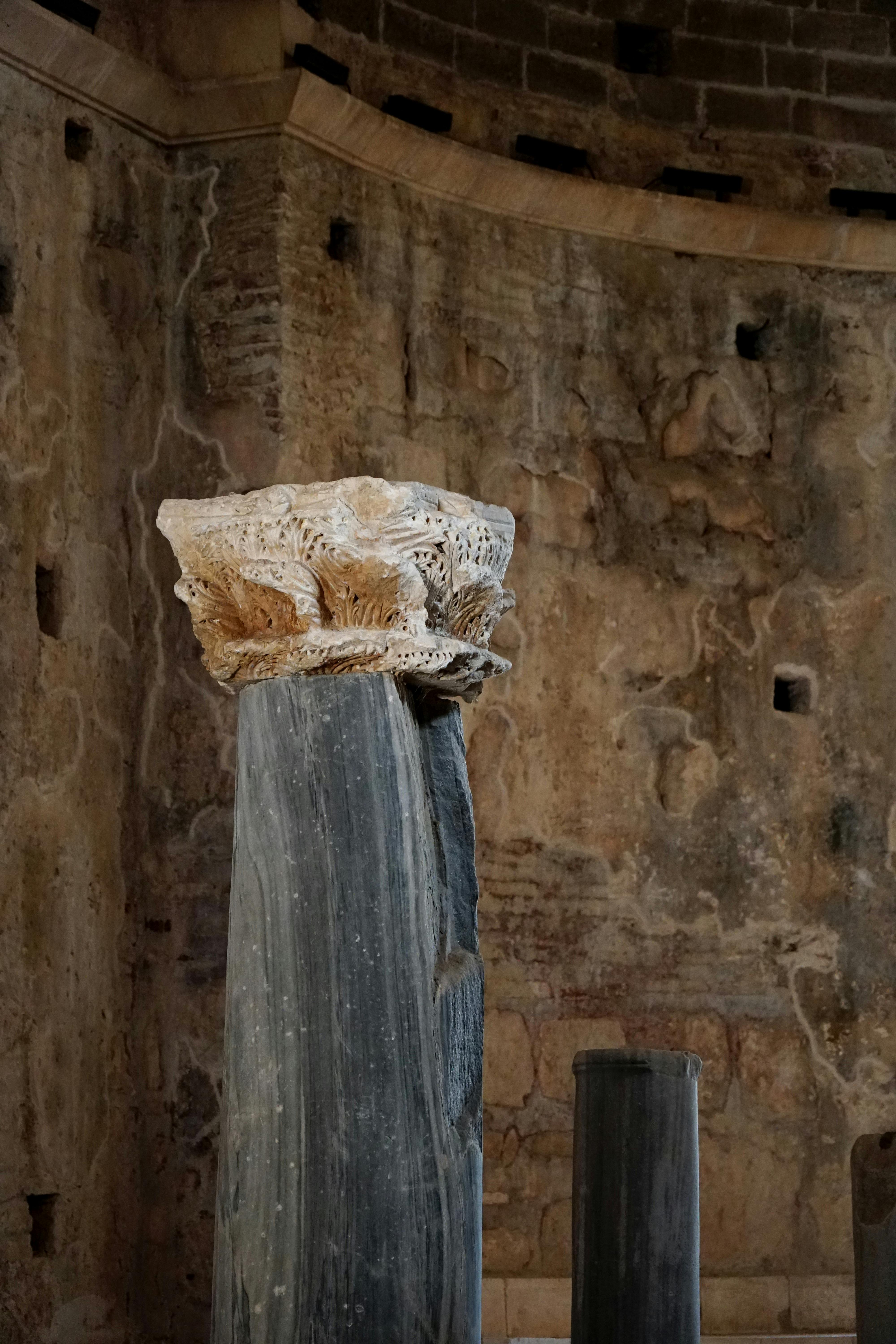 Brown Concrete Columns · Free Stock Photo