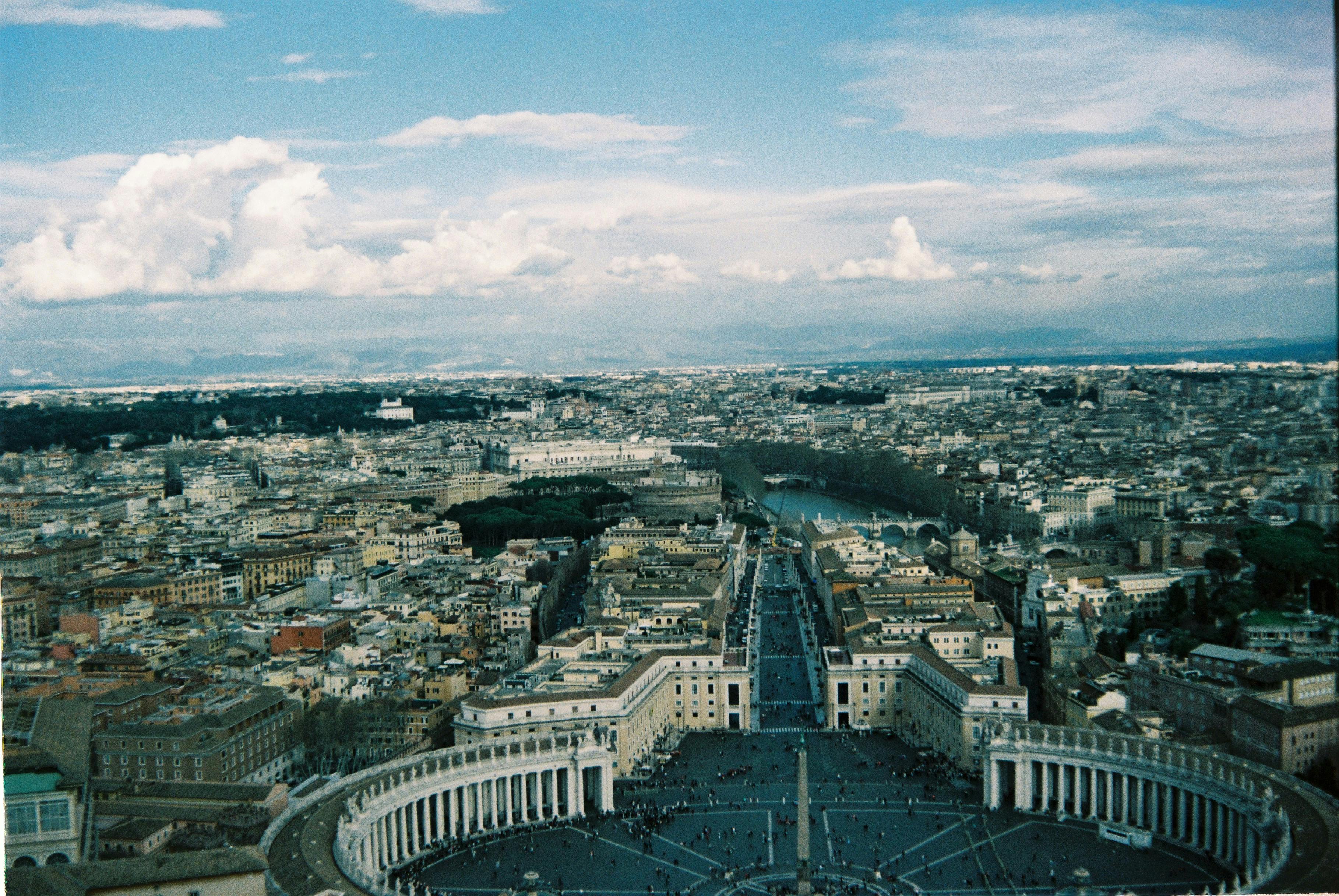 Vista Aérea Deslumbrante Do Horizonte Da Cidade Do Vaticano · Foto ...