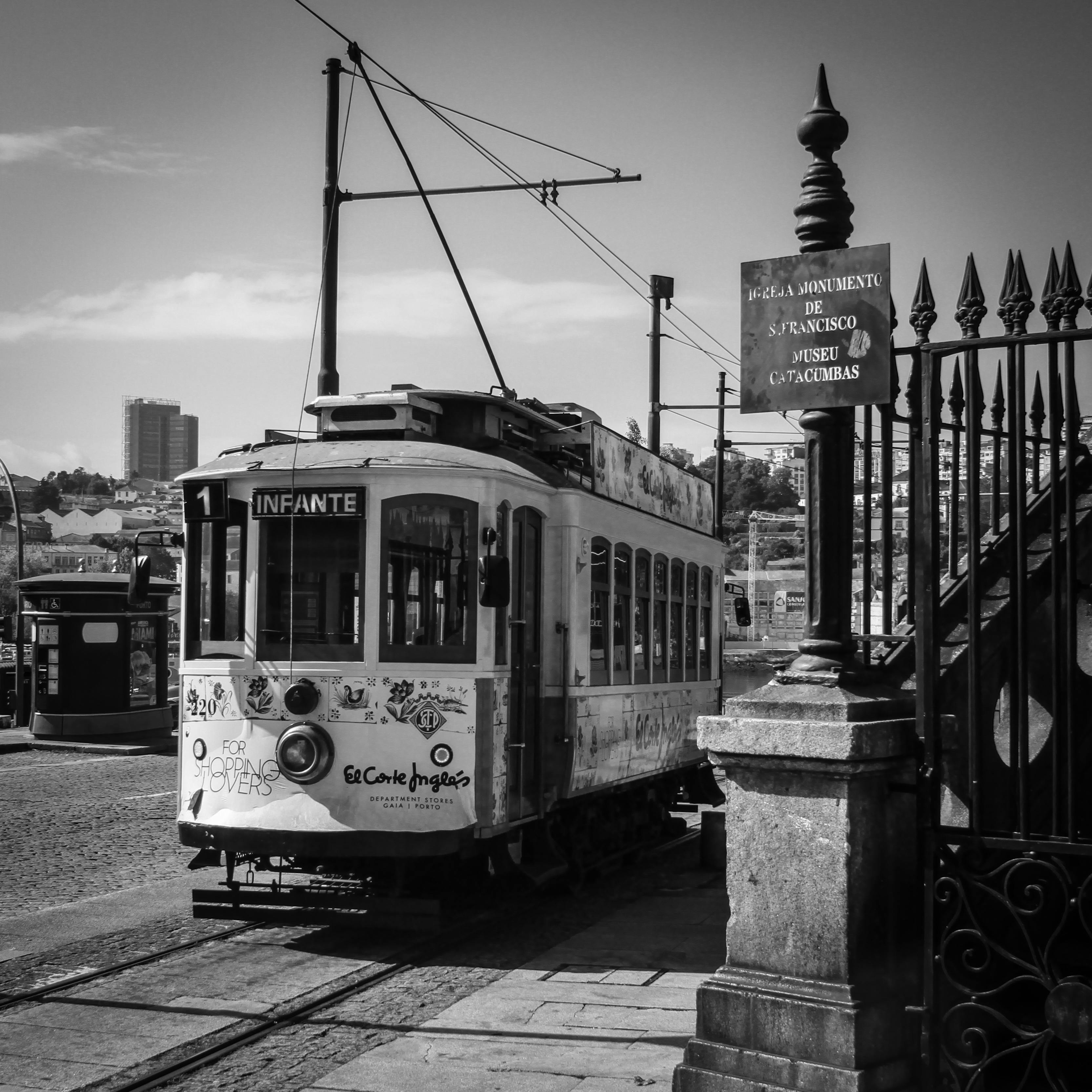 Vintage Tram in Porto Black and White · Free Stock Photo