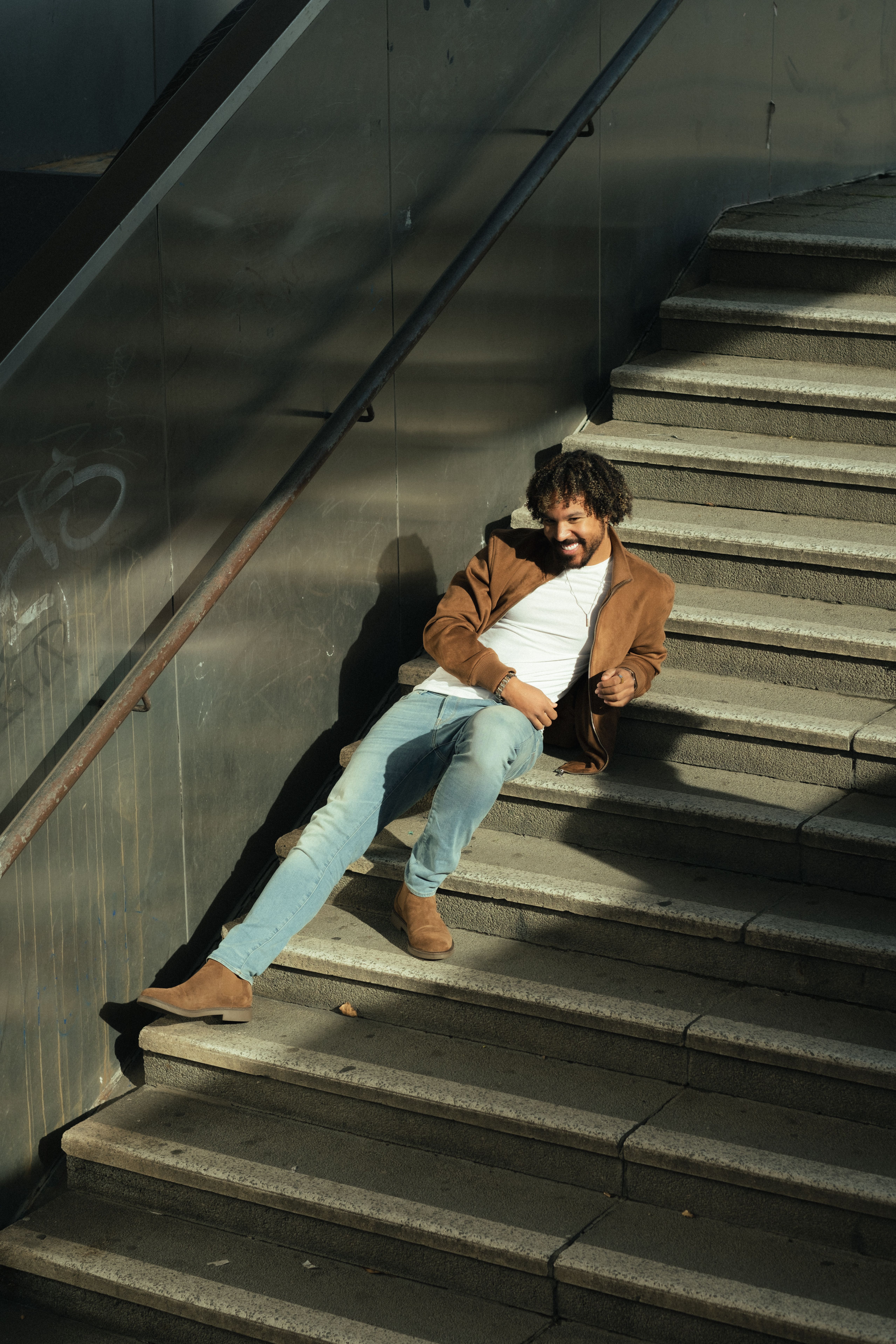 Casual Autumn Portrait on Berlin Stairs · Free Stock Photo