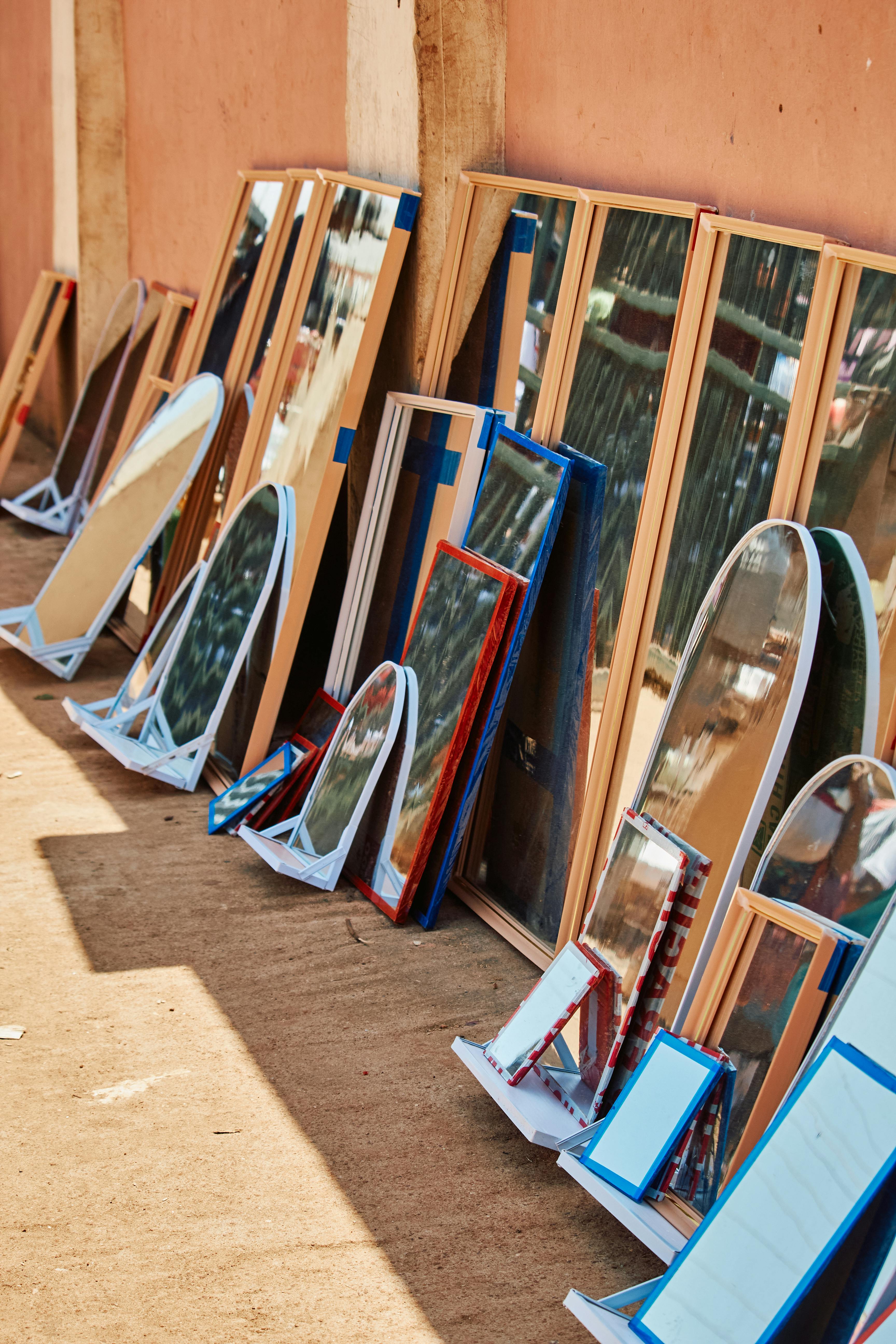 Traditional Mirrors Photos, Download The BEST Free Traditional Mirrors ...