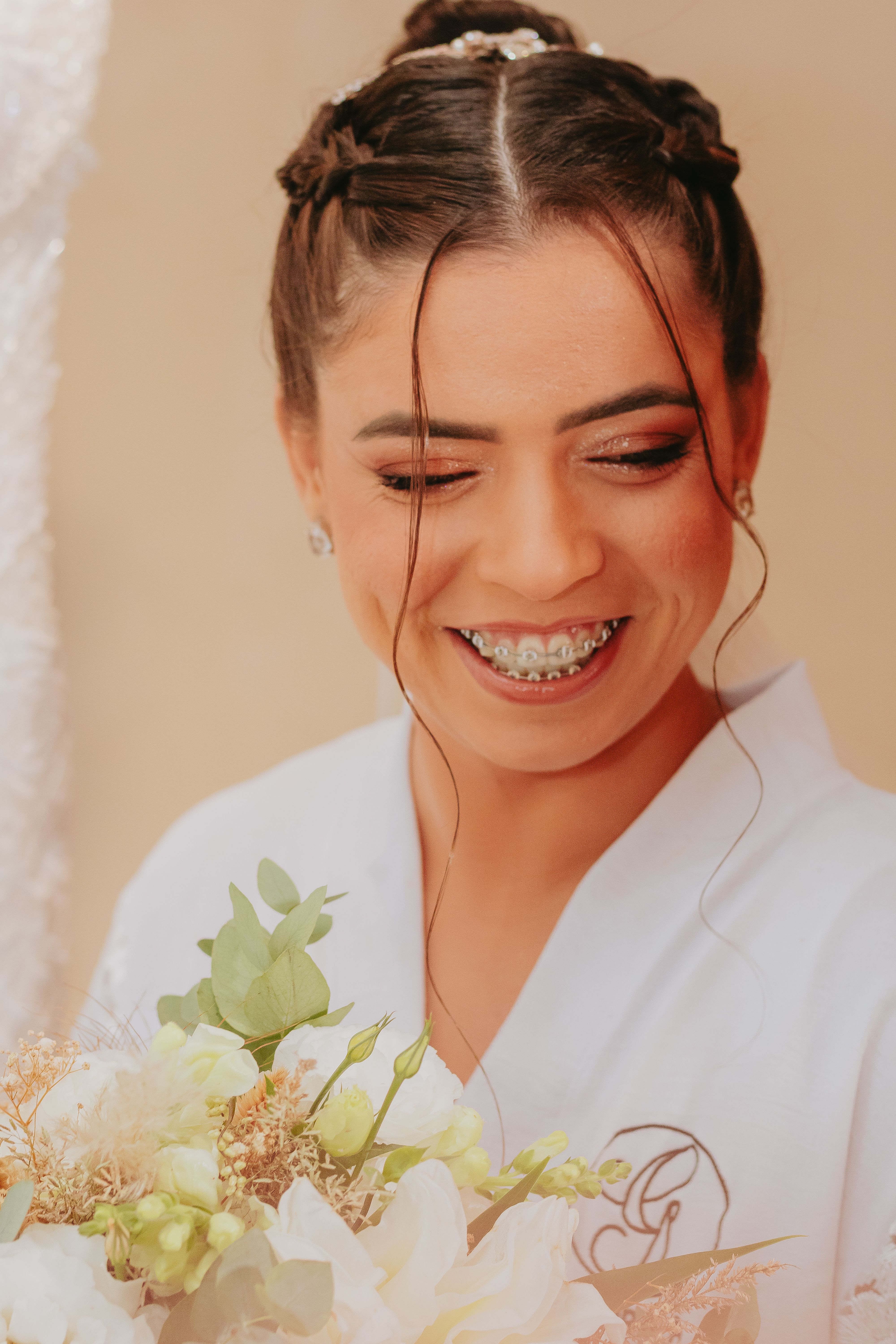 Smiling Bride with Bouquet in Rio de Janeiro · Free Stock Photo