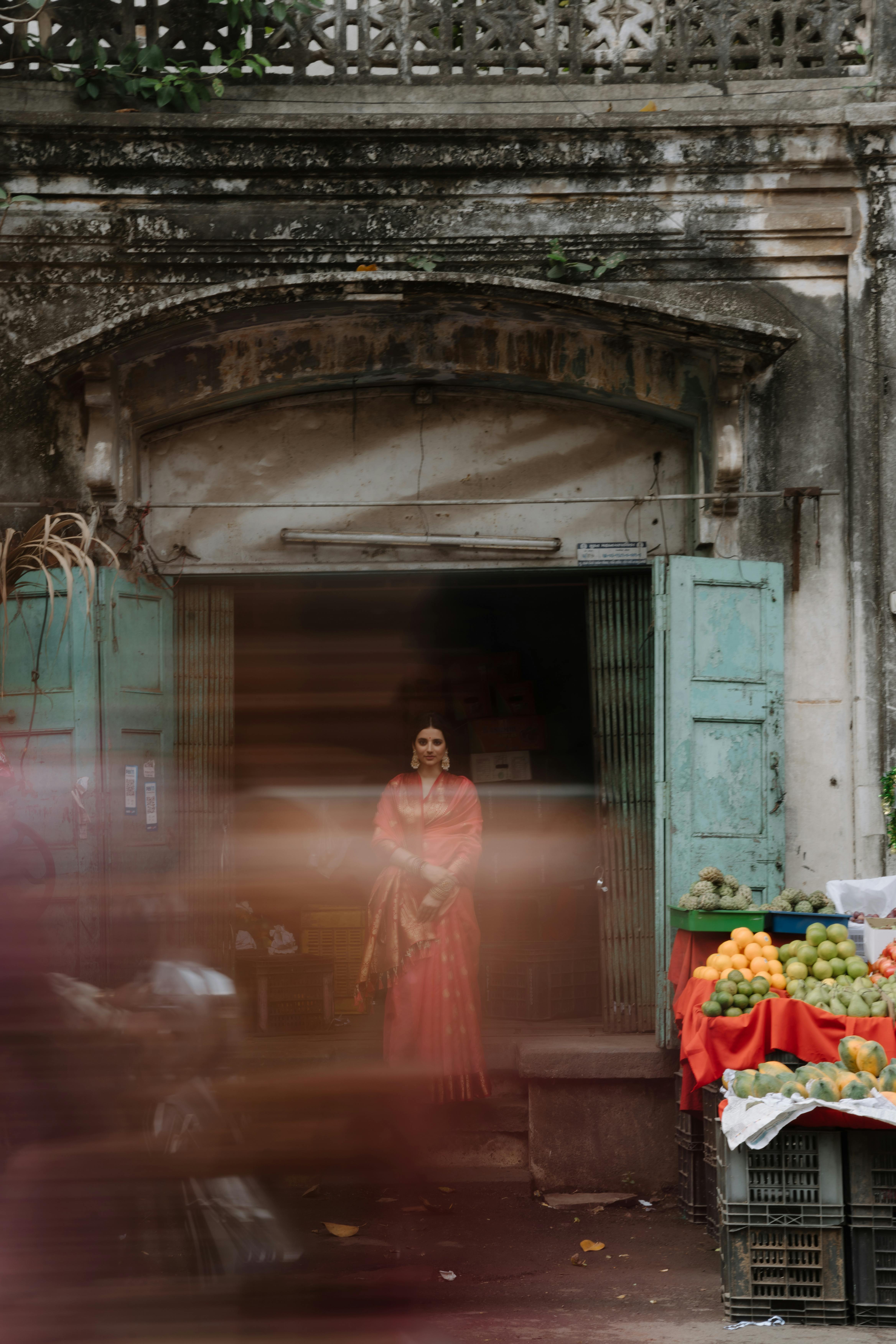 Street Vendor Scene with Blur Motion Effect · Free Stock Photo