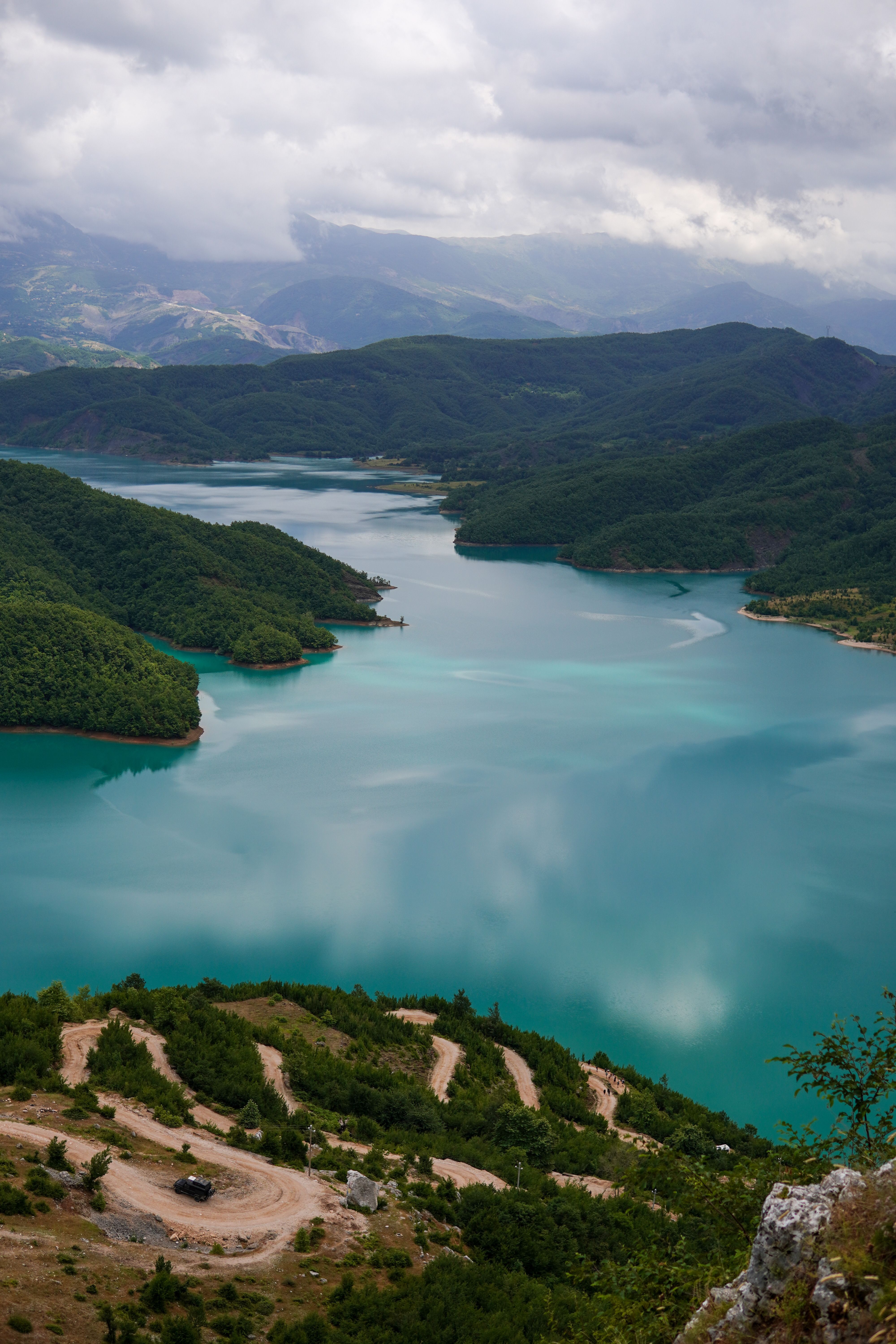 Stunning Mountainous Reservoir Landscape View · Free Stock Photo