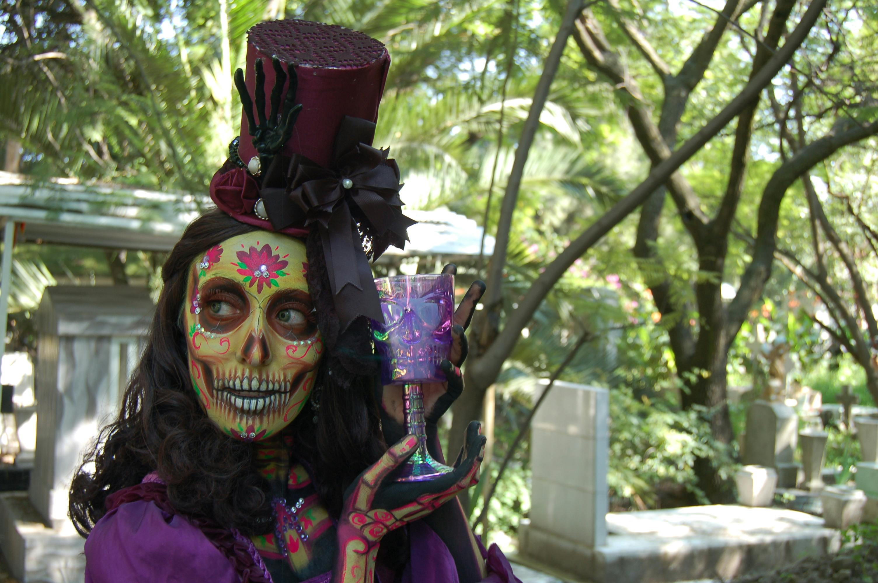 Elegant Catrina with Floral Makeup for Día de Muertos · Free Stock Photo