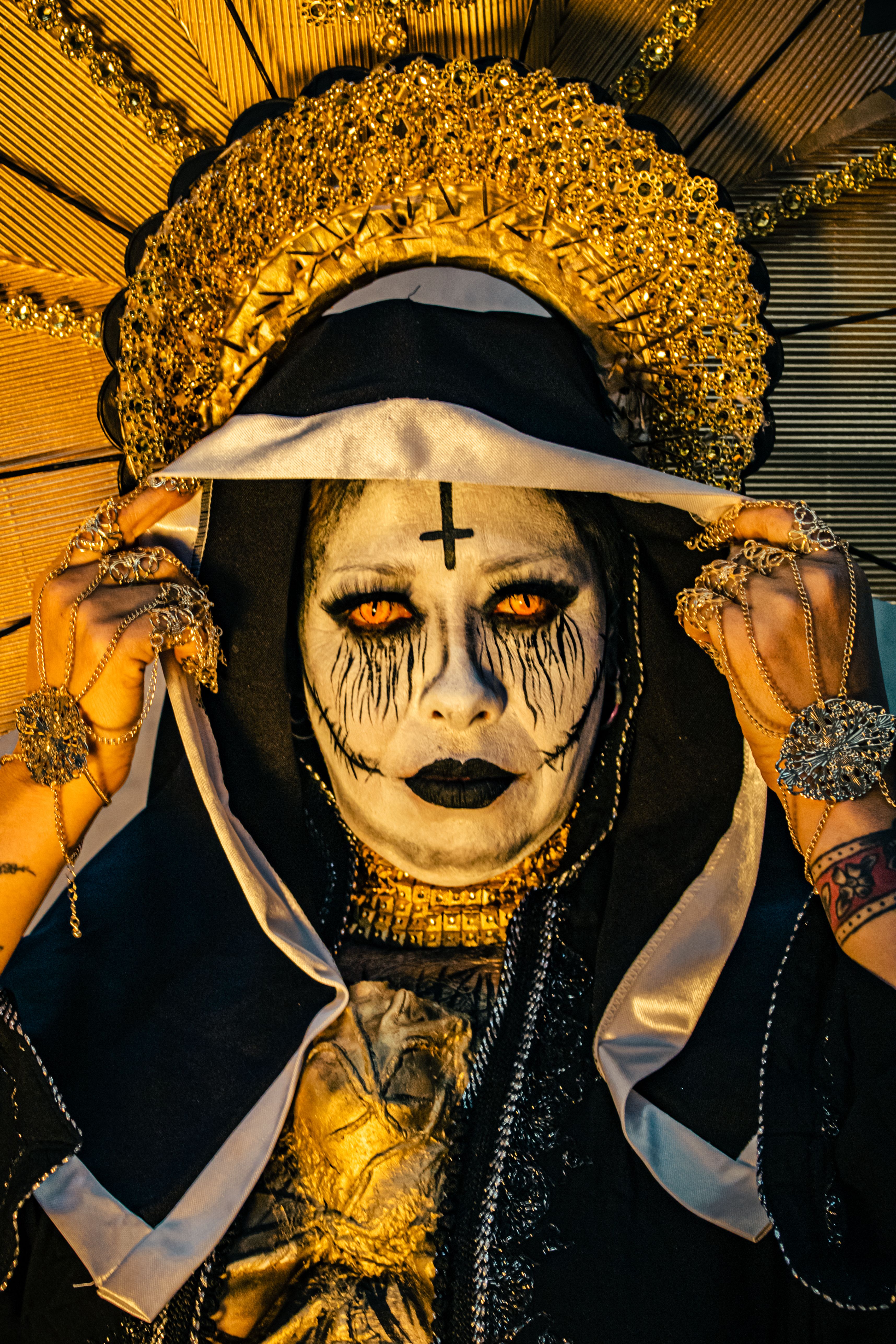 Horror-Themed Portrait with Dramatic Makeup · Free Stock Photo
