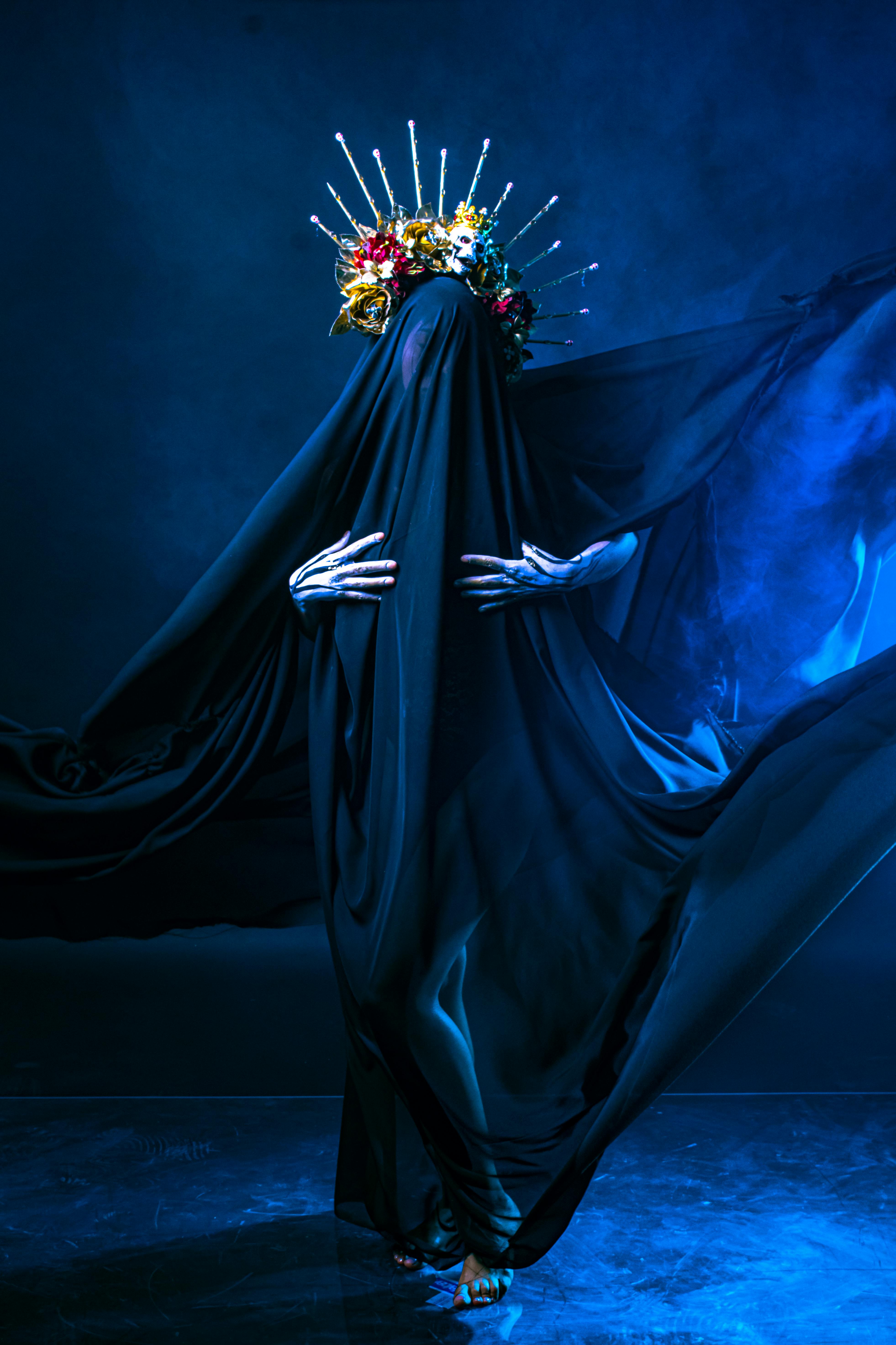 Ethereal Gothic Portrait with Dramatic Lighting · Free Stock Photo