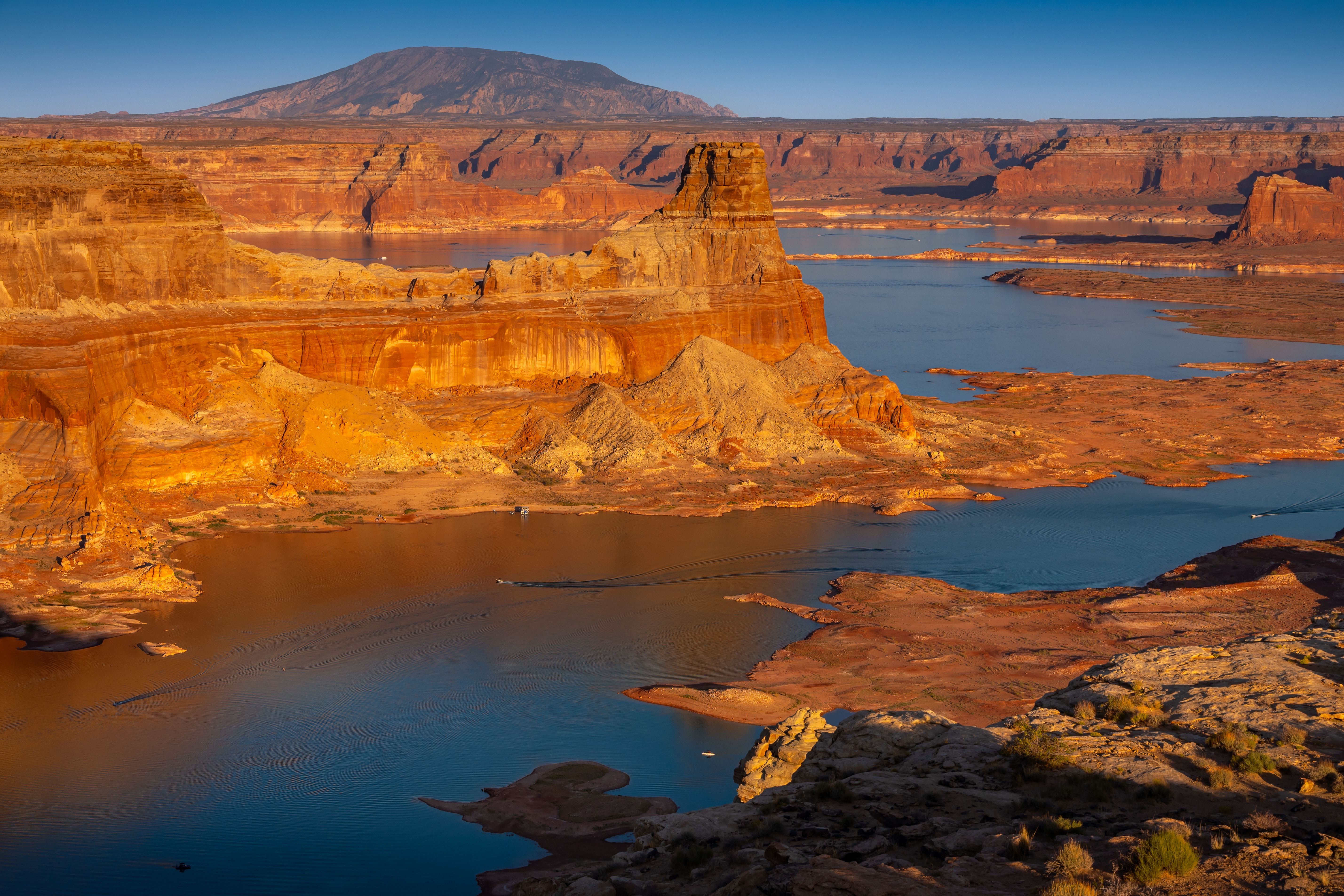 Stunning Sunset Over Lake Powell in Utah · Free Stock Photo