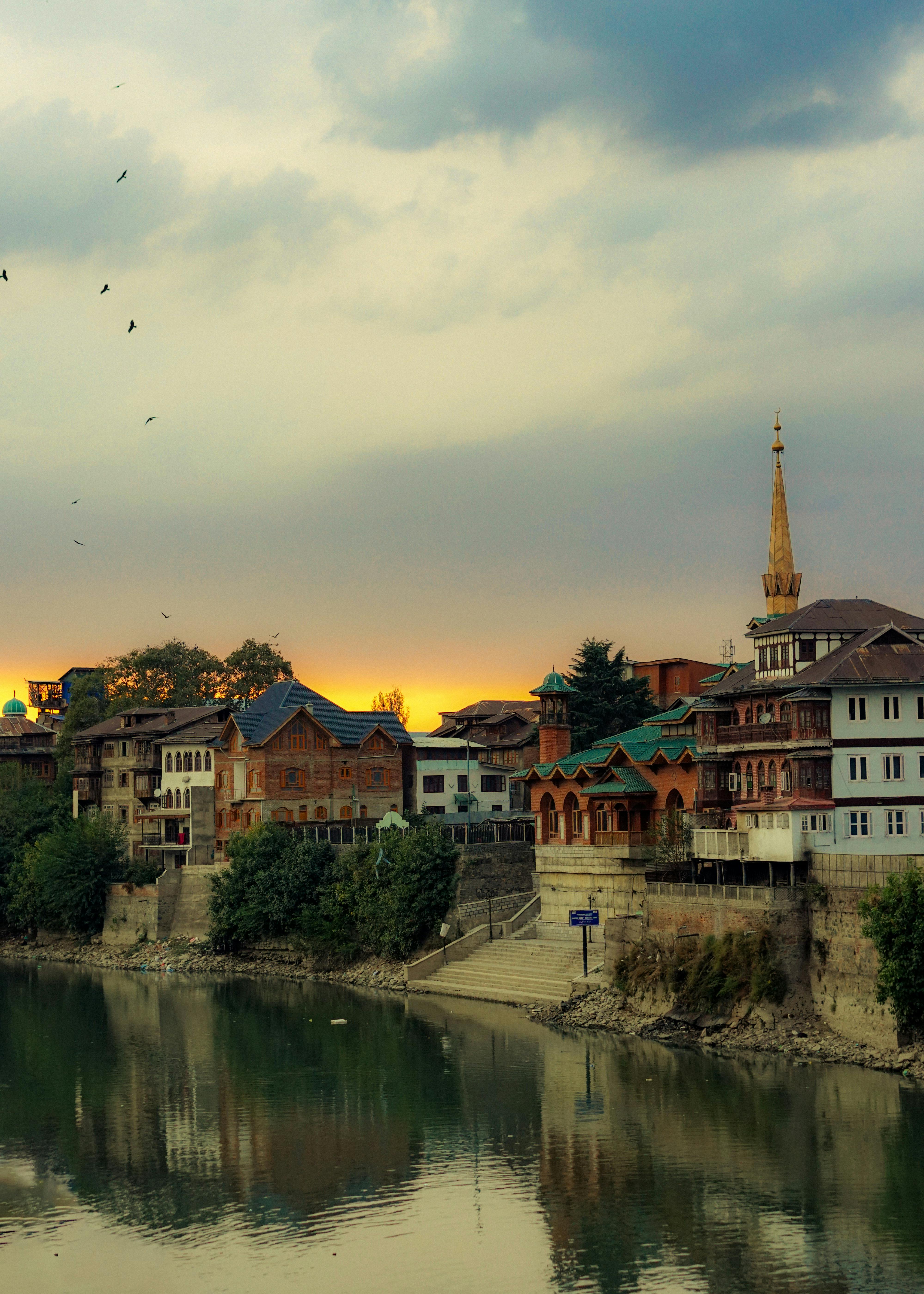 Scenic view of traditional architecture in Srinagar at sunset · Free ...