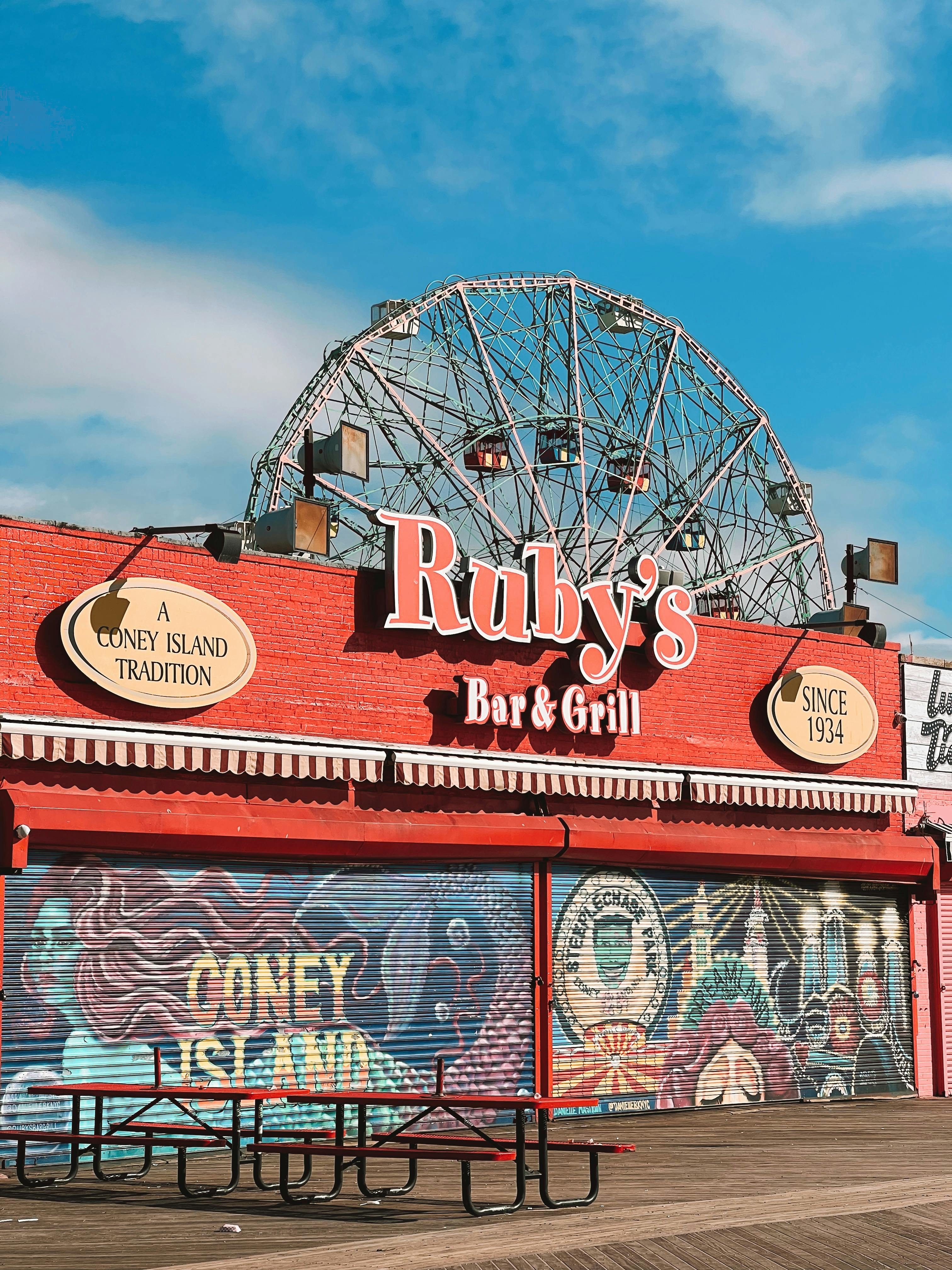 Ruby's Bar & Grill at Coney Island Ferris Wheel · Free Stock Photo