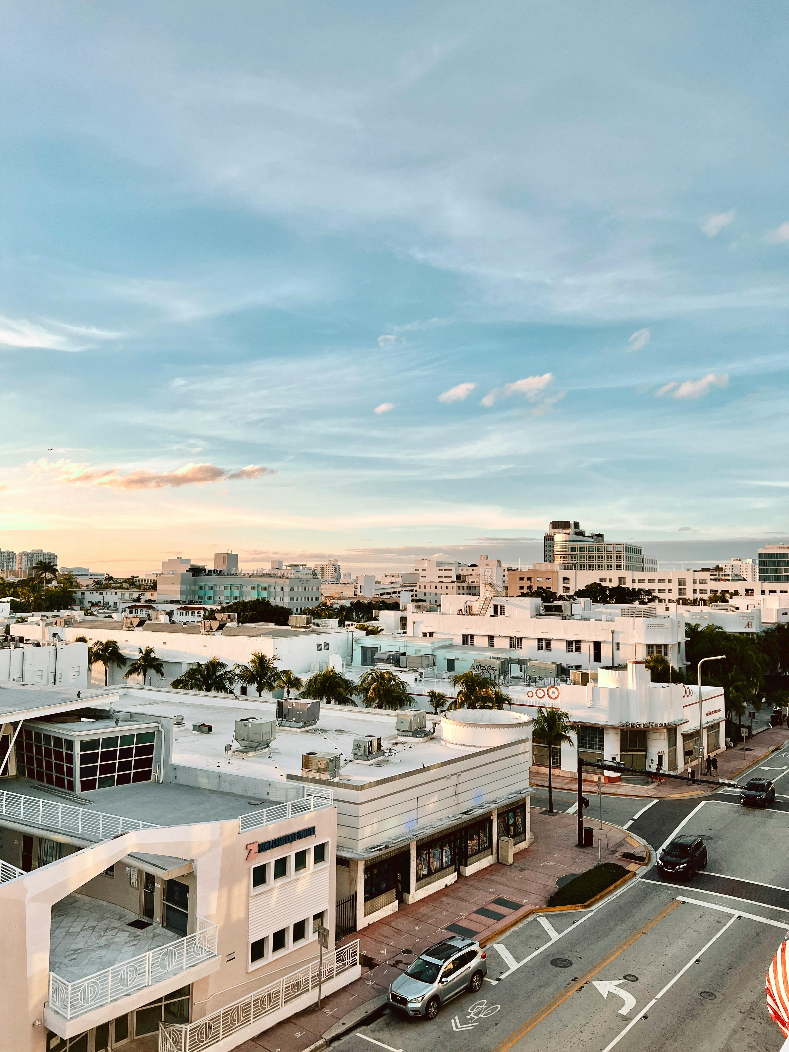 El Pintoresco Distrito Art Decó De Miami Beach Al Atardecer · Foto de ...
