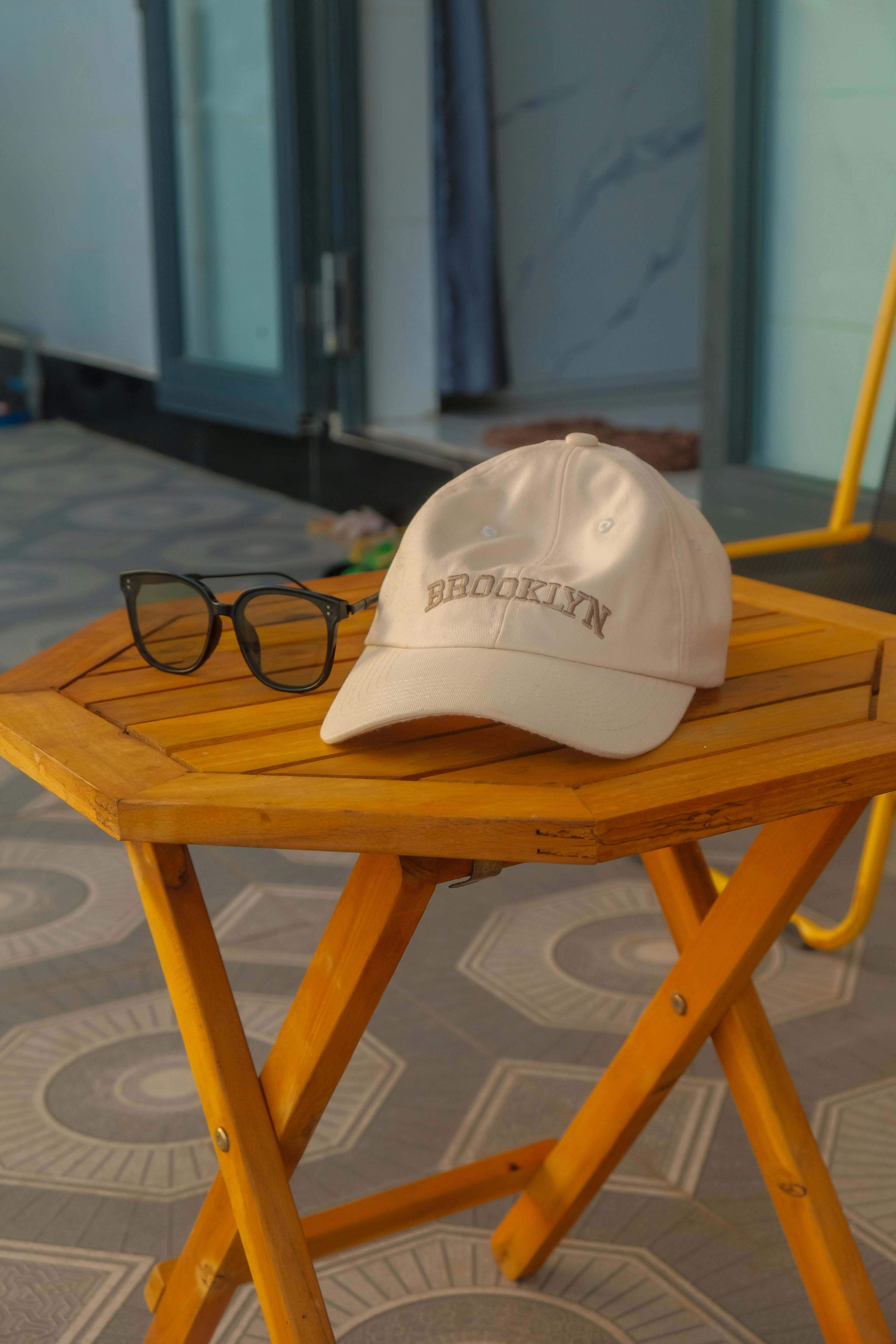 Cap Day Thief Ke Photos, Download The BEST Free Cap Day Thief Ke Stock ...