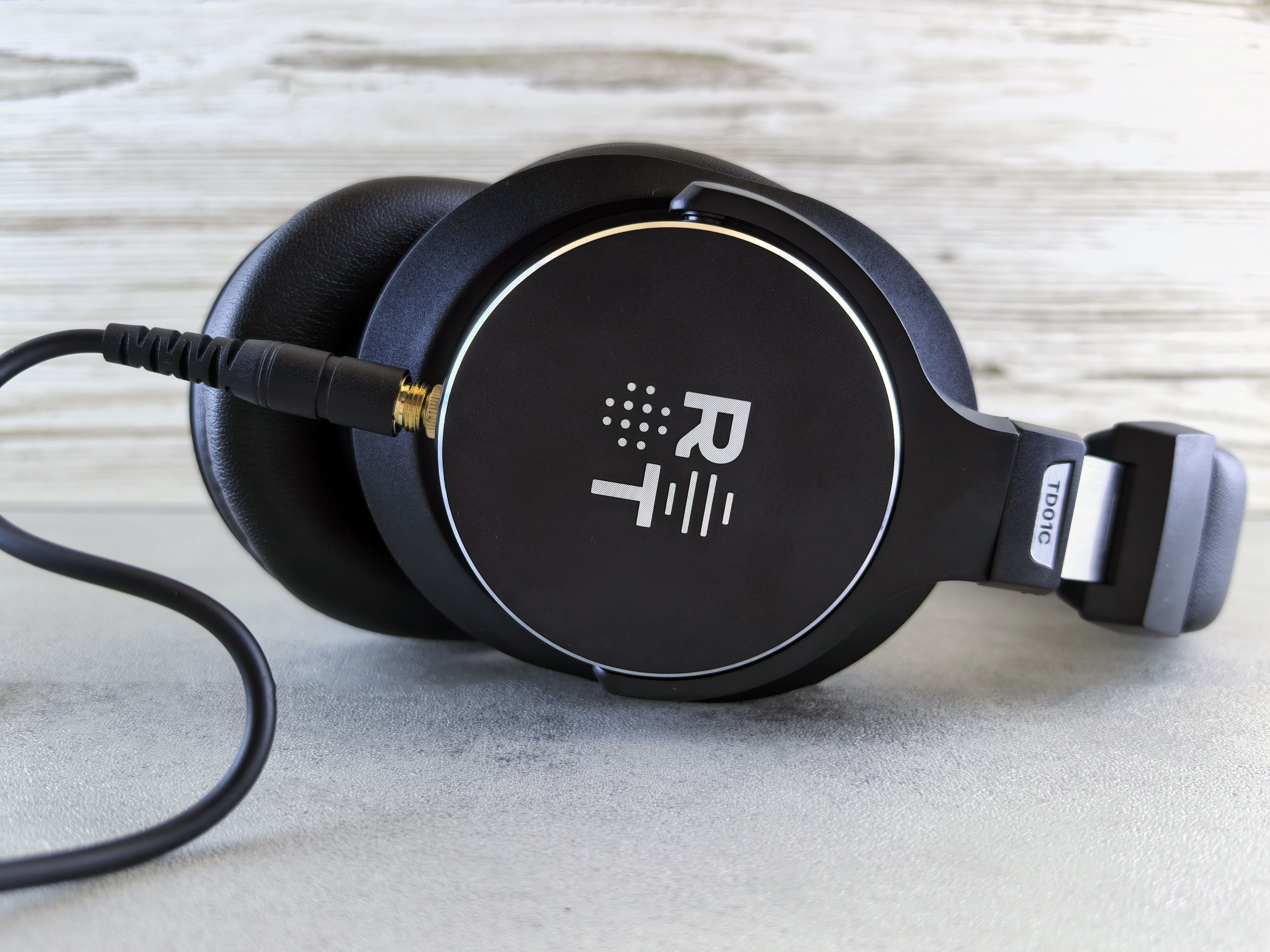 Headphones Brands Photos, Download The BEST Free Headphones Brands ...