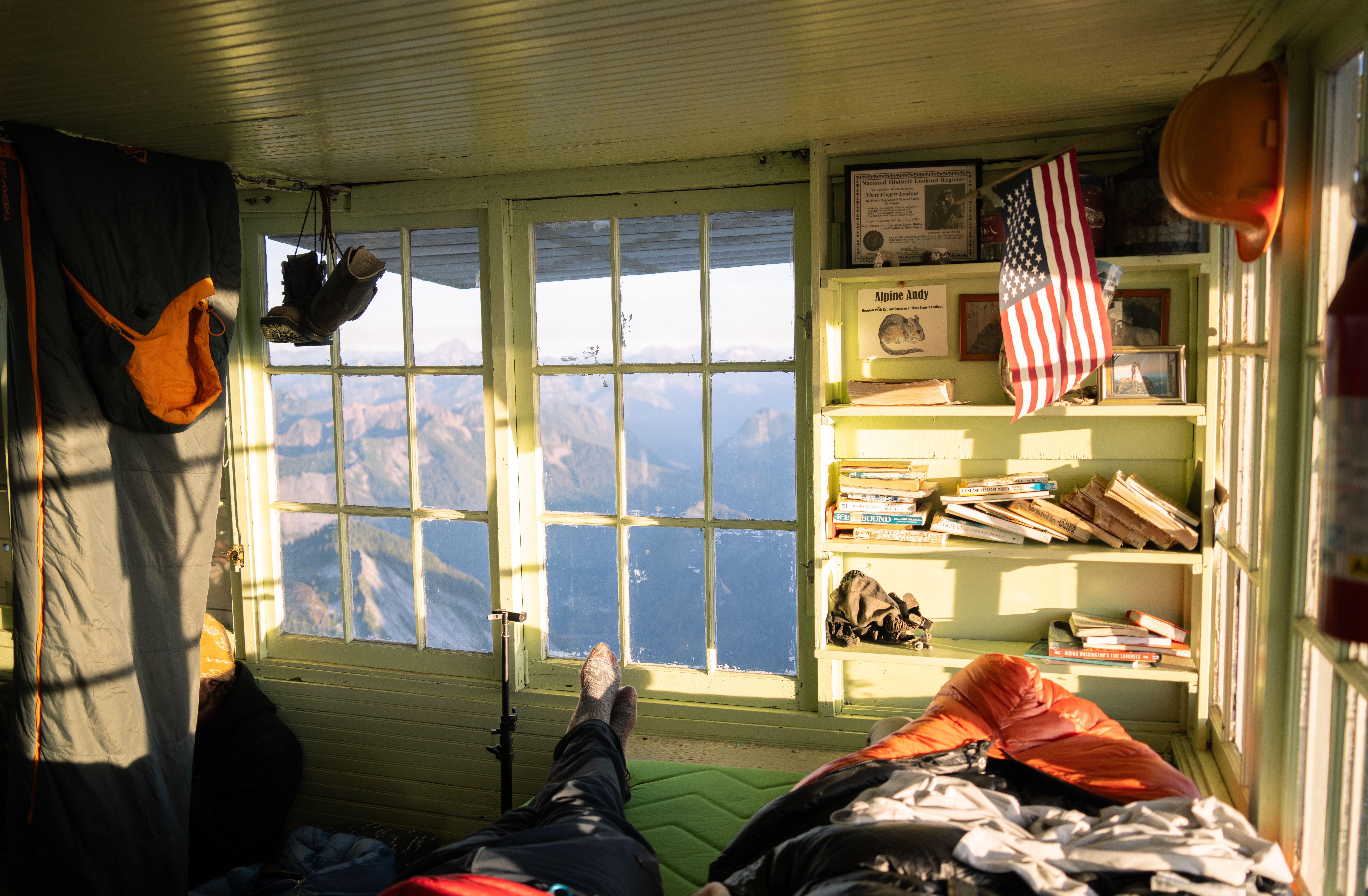 Cozy Mountain Cabin Interior with Scenic View · Free Stock Photo