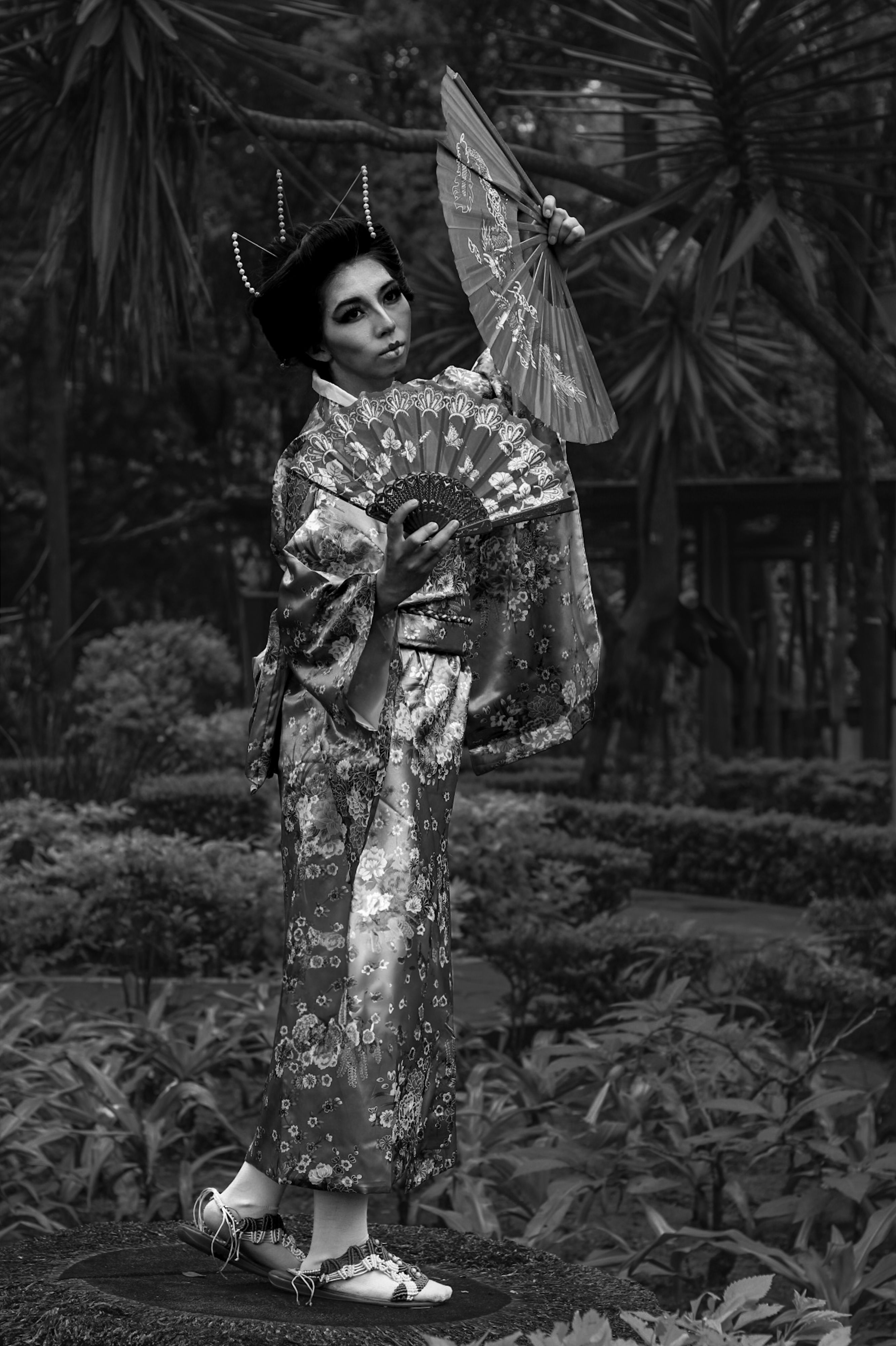 Potret Geisha Tradisional Jepang Yang Elegan · Foto Stok Gratis