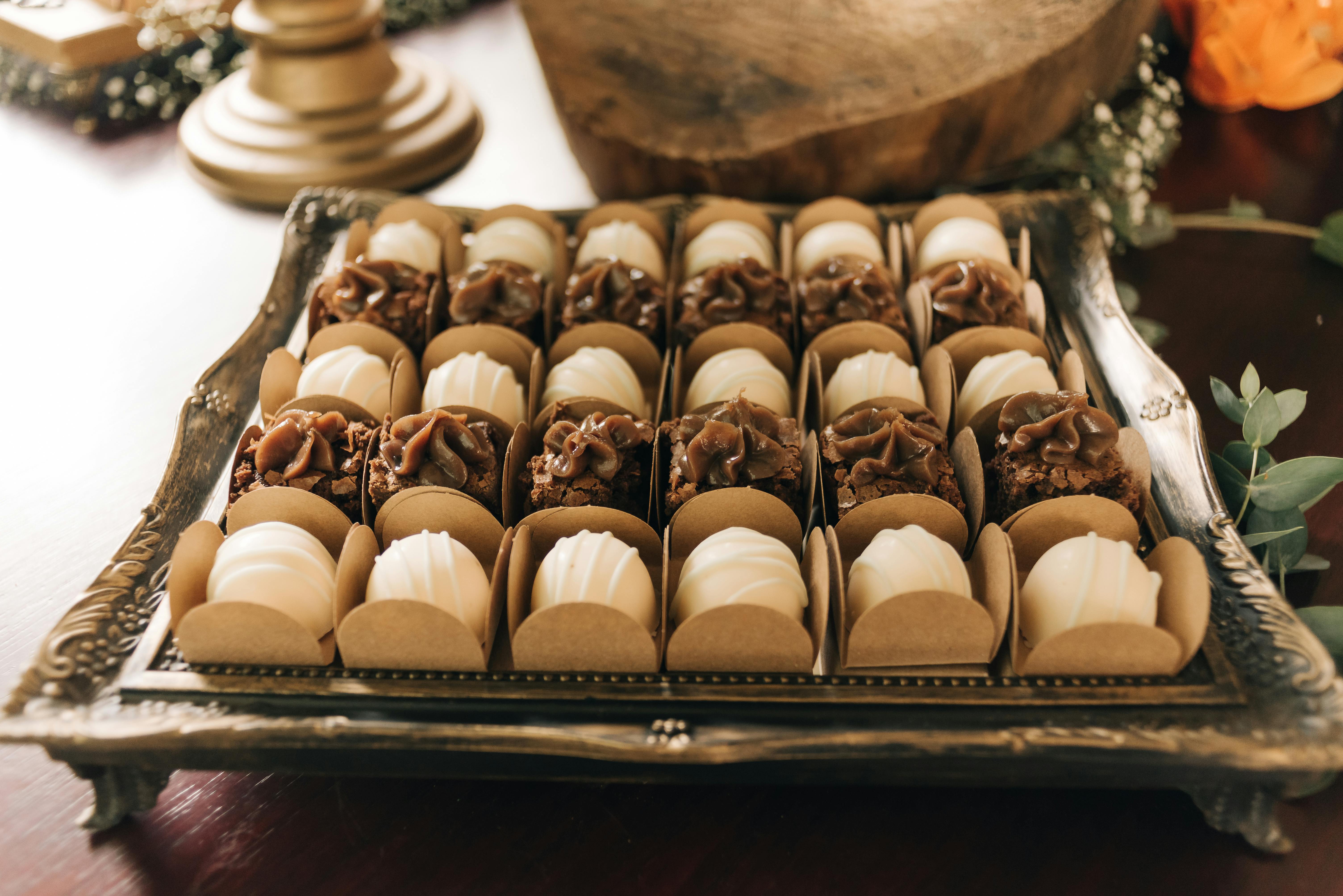 Tray Titan Photos, Download The BEST Free Tray Titan Stock Photos & HD ...