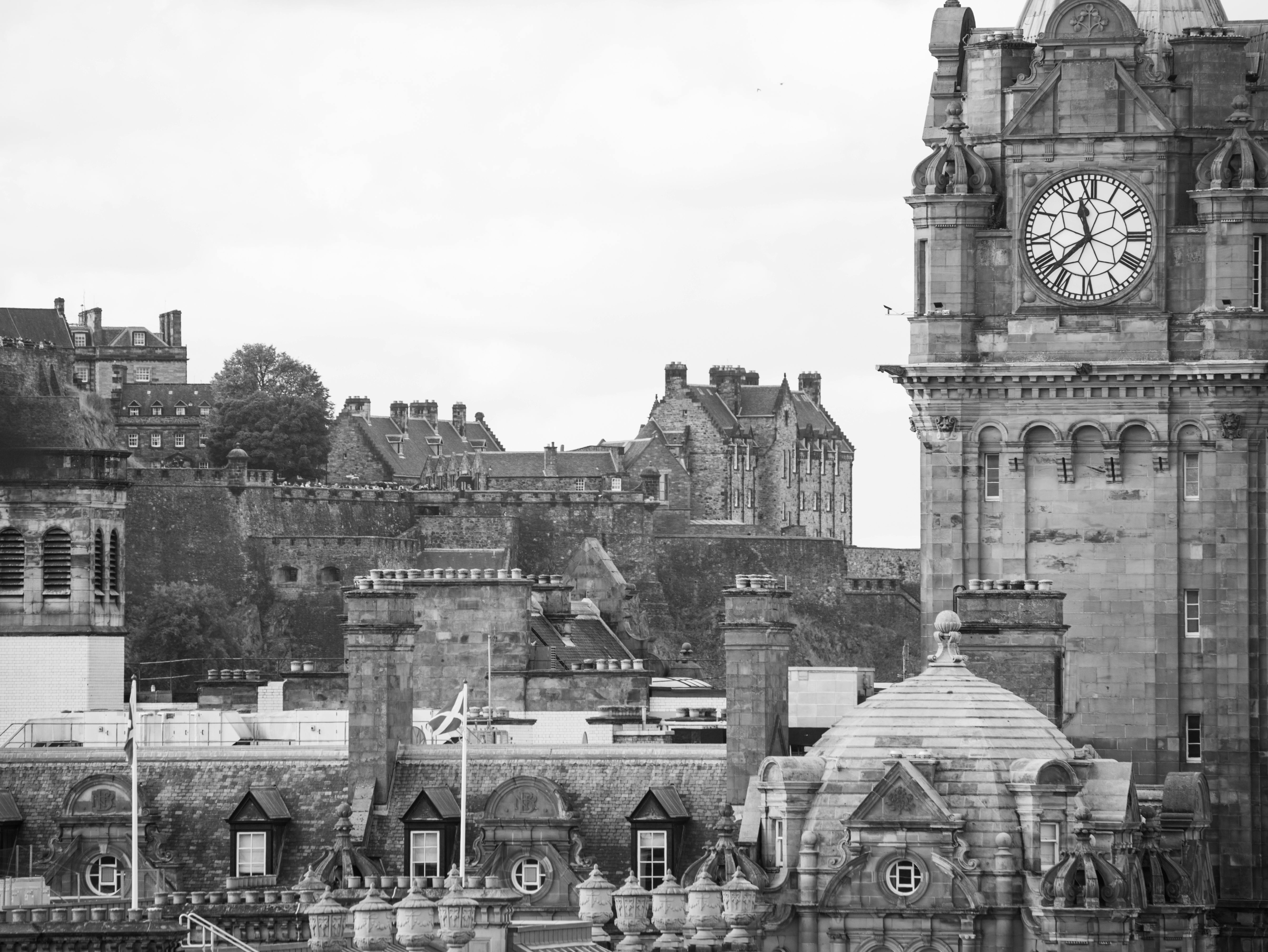 Black and White View of Edinburgh's Iconic Skyline · Free Stock Photo