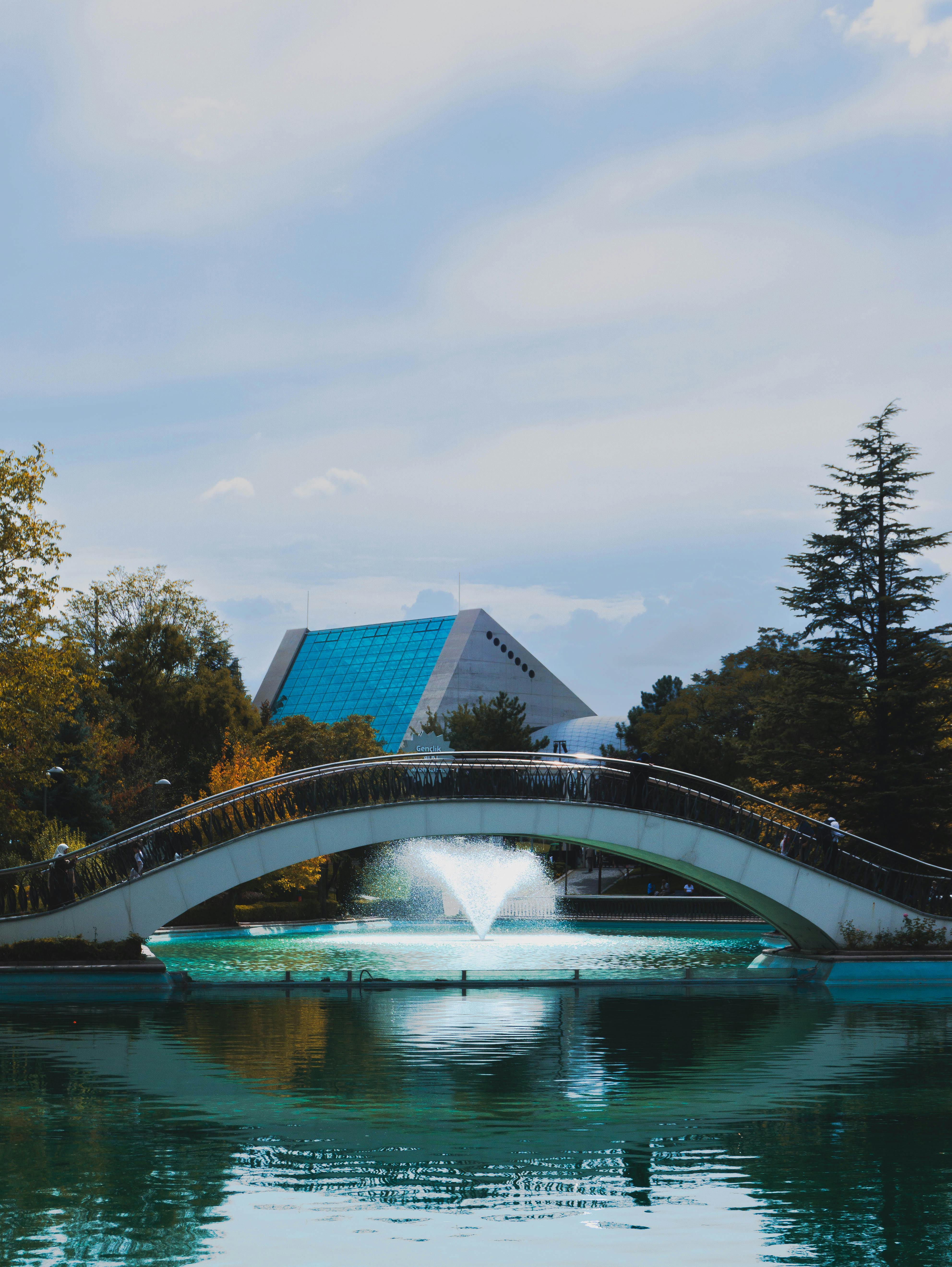 Scenic View of Bridge and Fountain in Ankara · Free Stock Photo