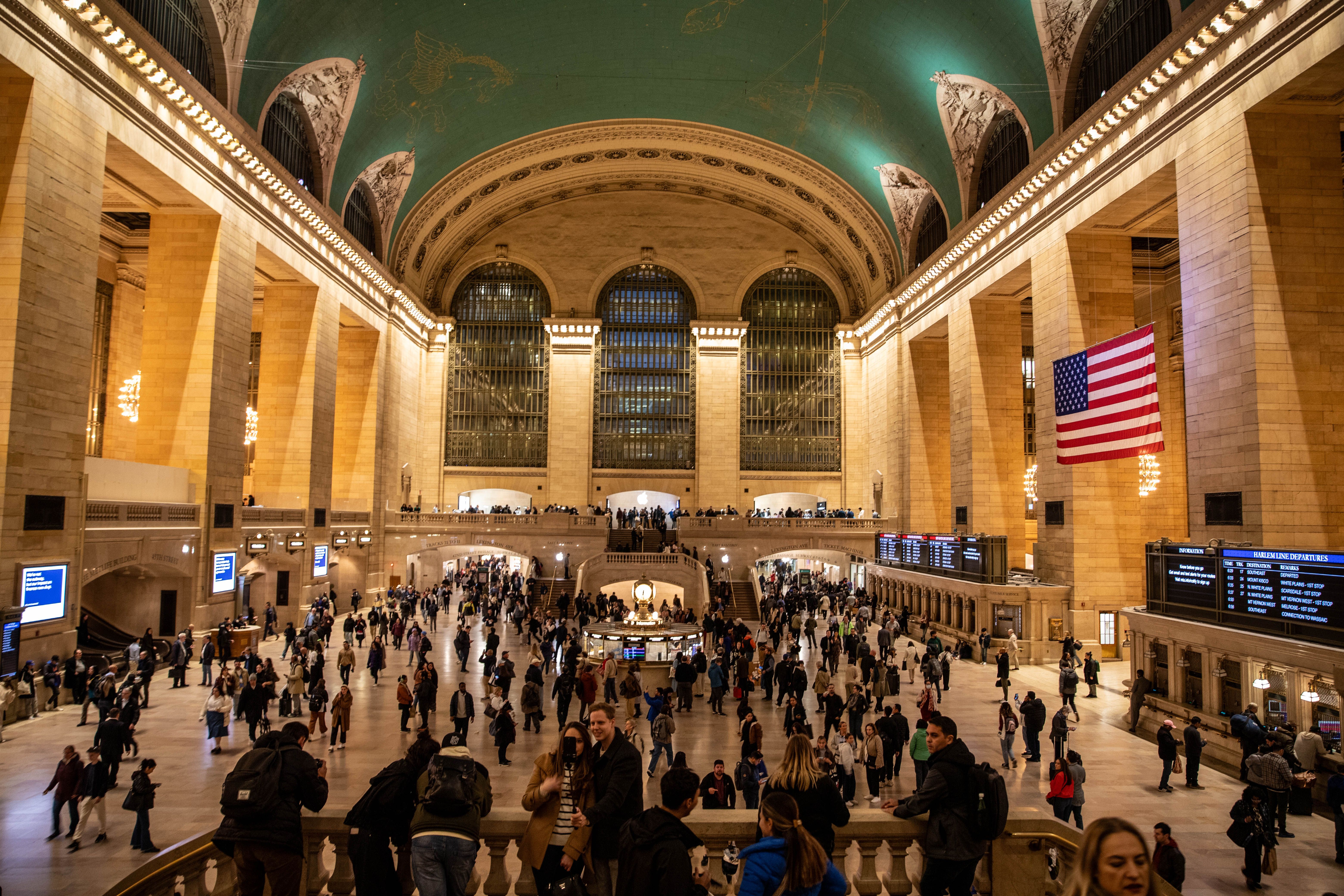 Terminal Grand Central Yang Ramai Di Kota New York · Foto Stok Gratis