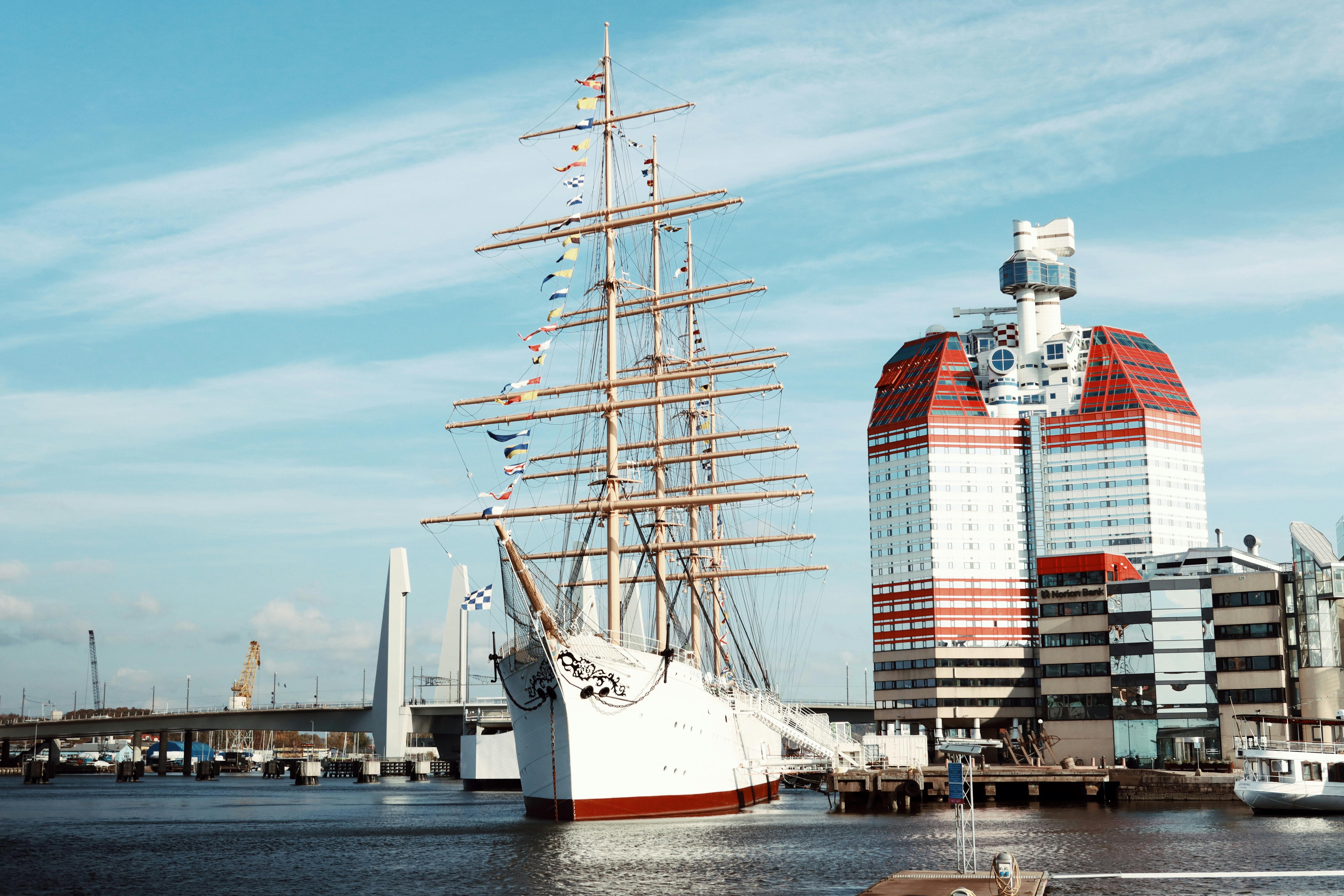 Yacht Pirates Photos, Download The BEST Free Yacht Pirates Stock Photos ...