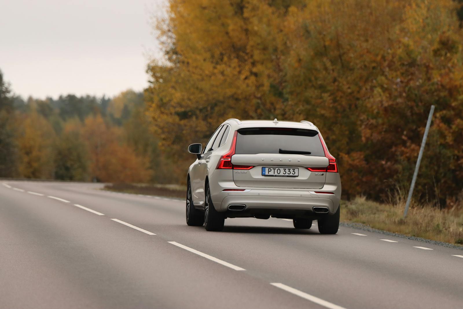 Car On Road Photos, Download The BEST Free Car On Road Stock Photos ...
