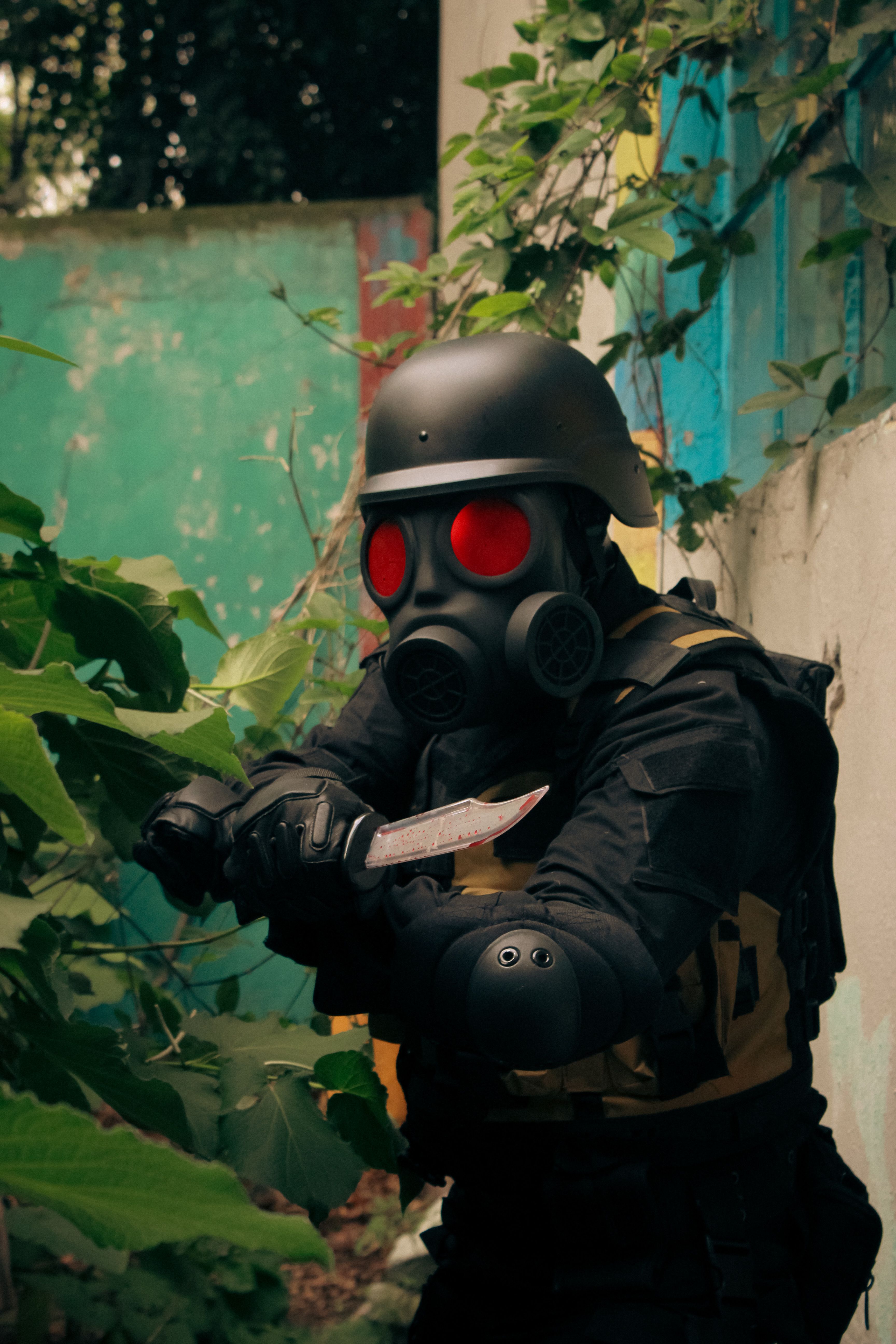 Tactical Soldier in Gas Mask and Combat Gear · Free Stock Photo