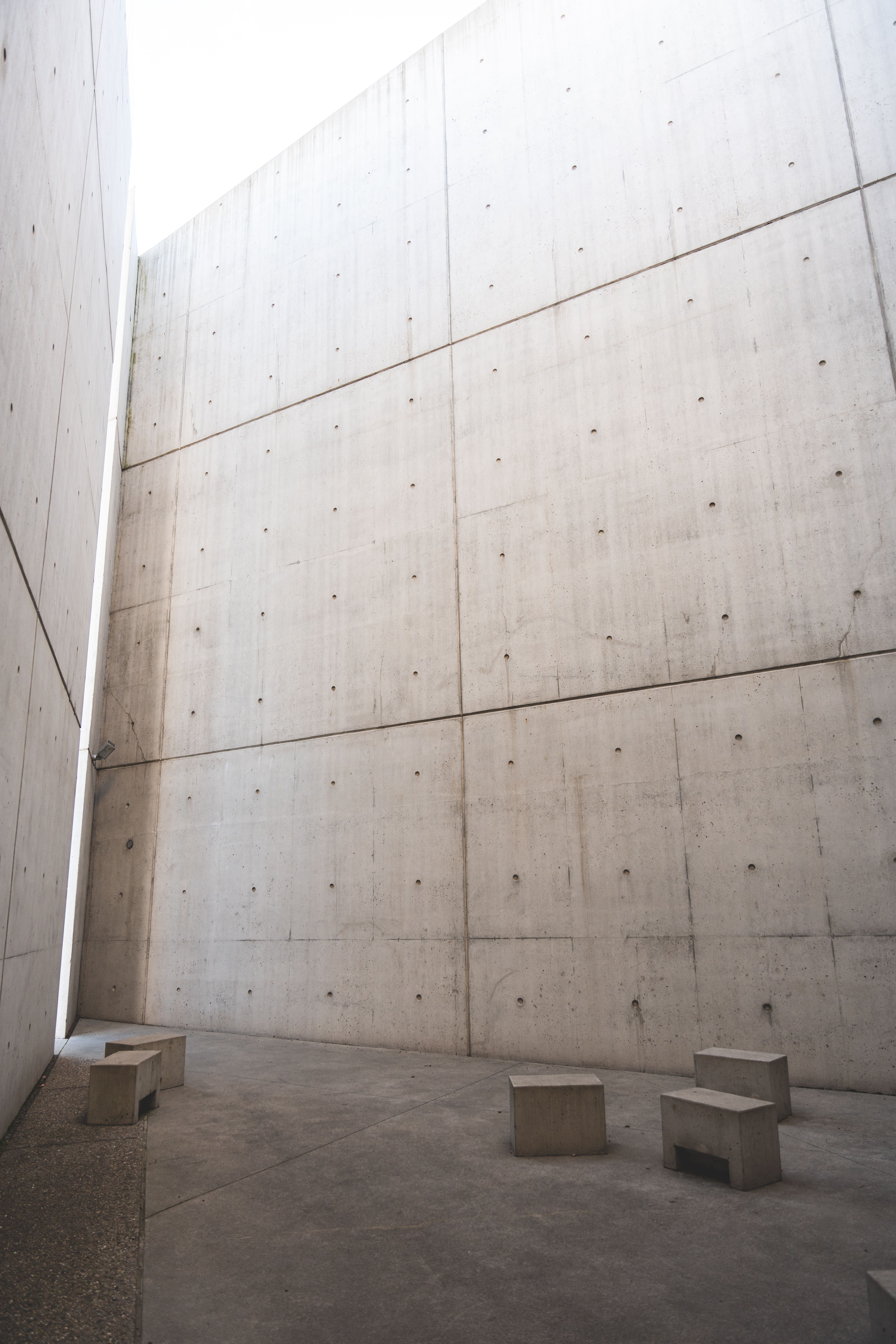 Modern Concrete Architectural Space with Minimalist Design · Free Stock ...