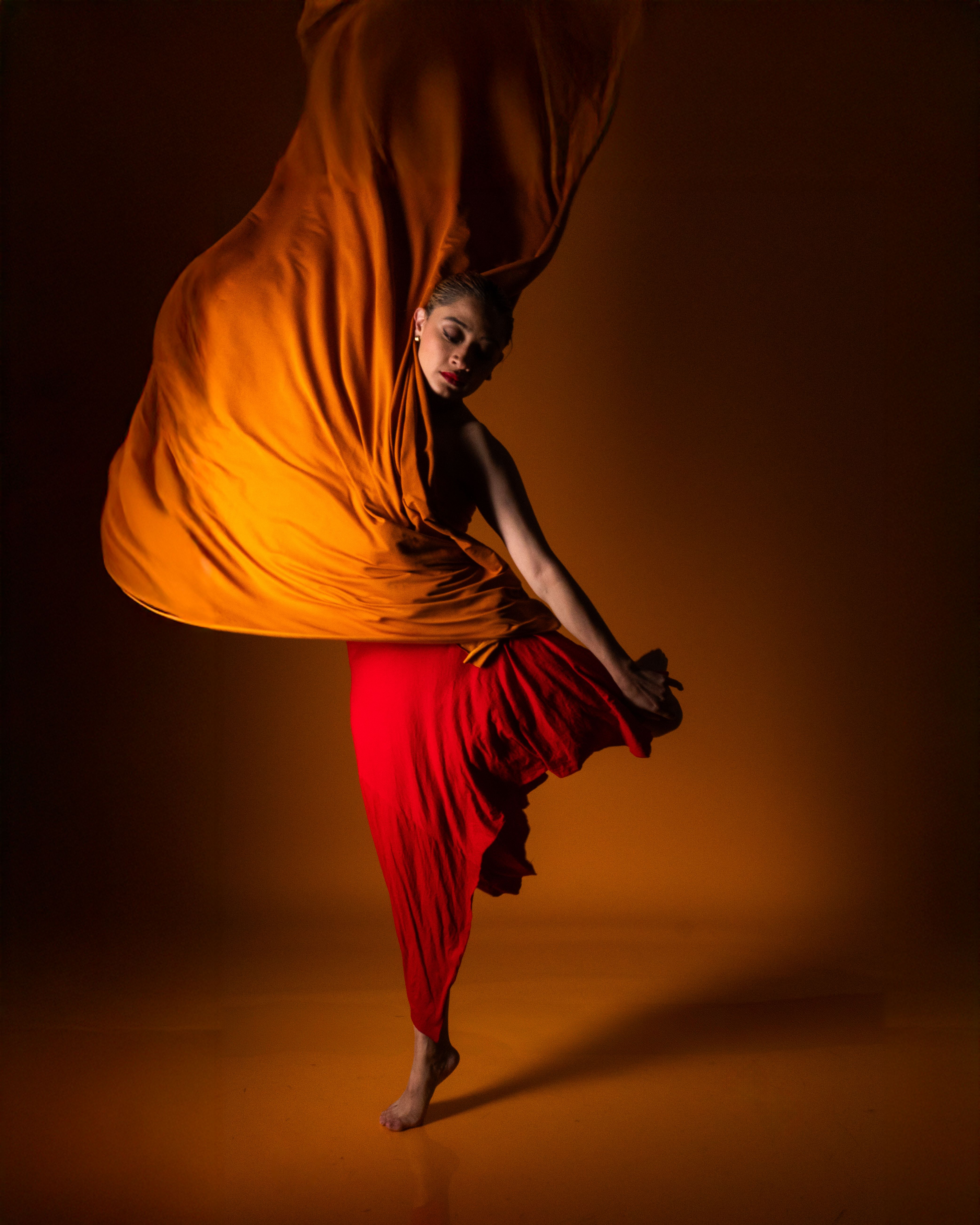 Dynamic Portrait of a Contemporary Dancer in Motion · Free Stock Photo