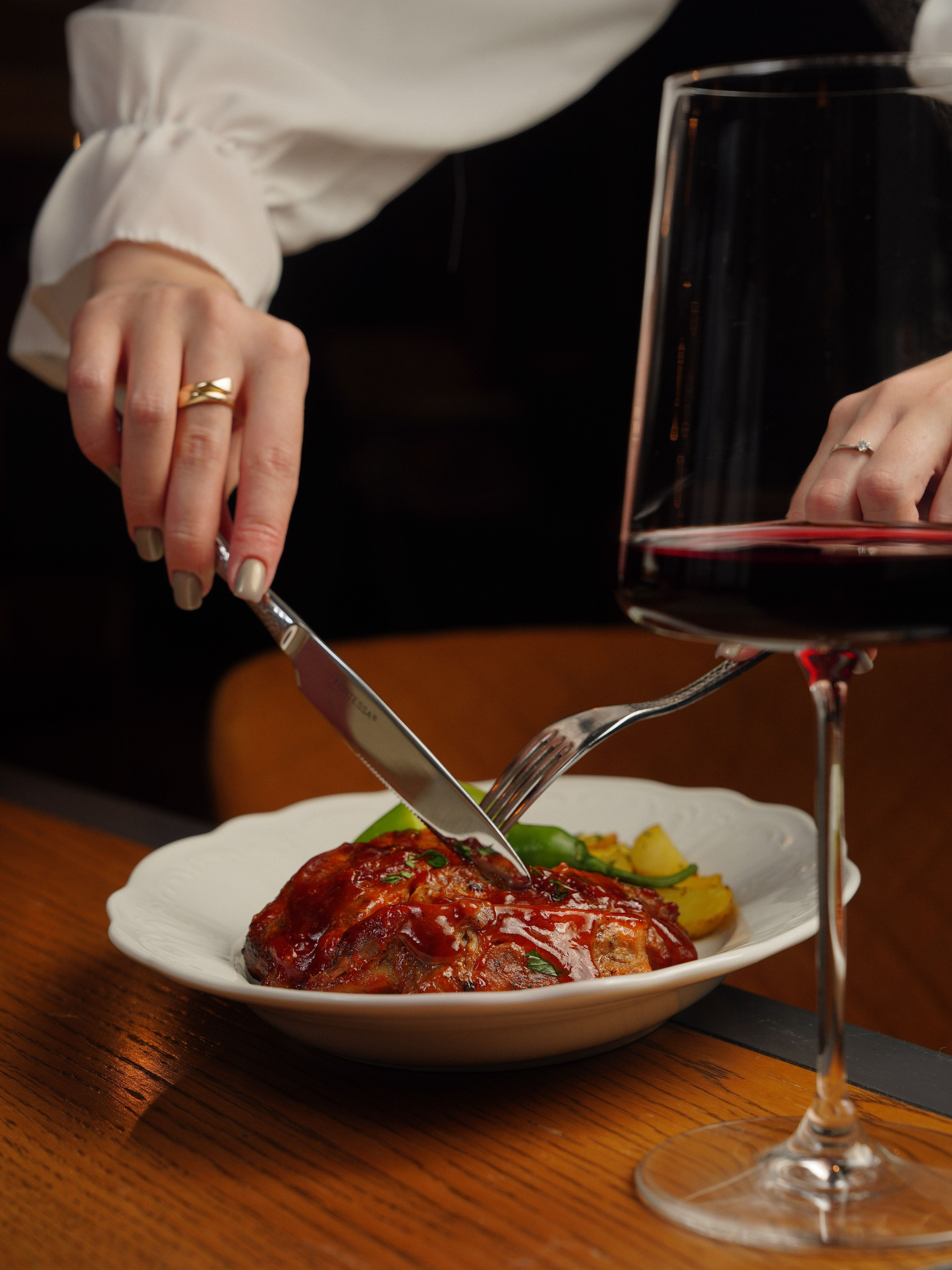 Elegant Dining with Wine and Gourmet Meal · Free Stock Photo