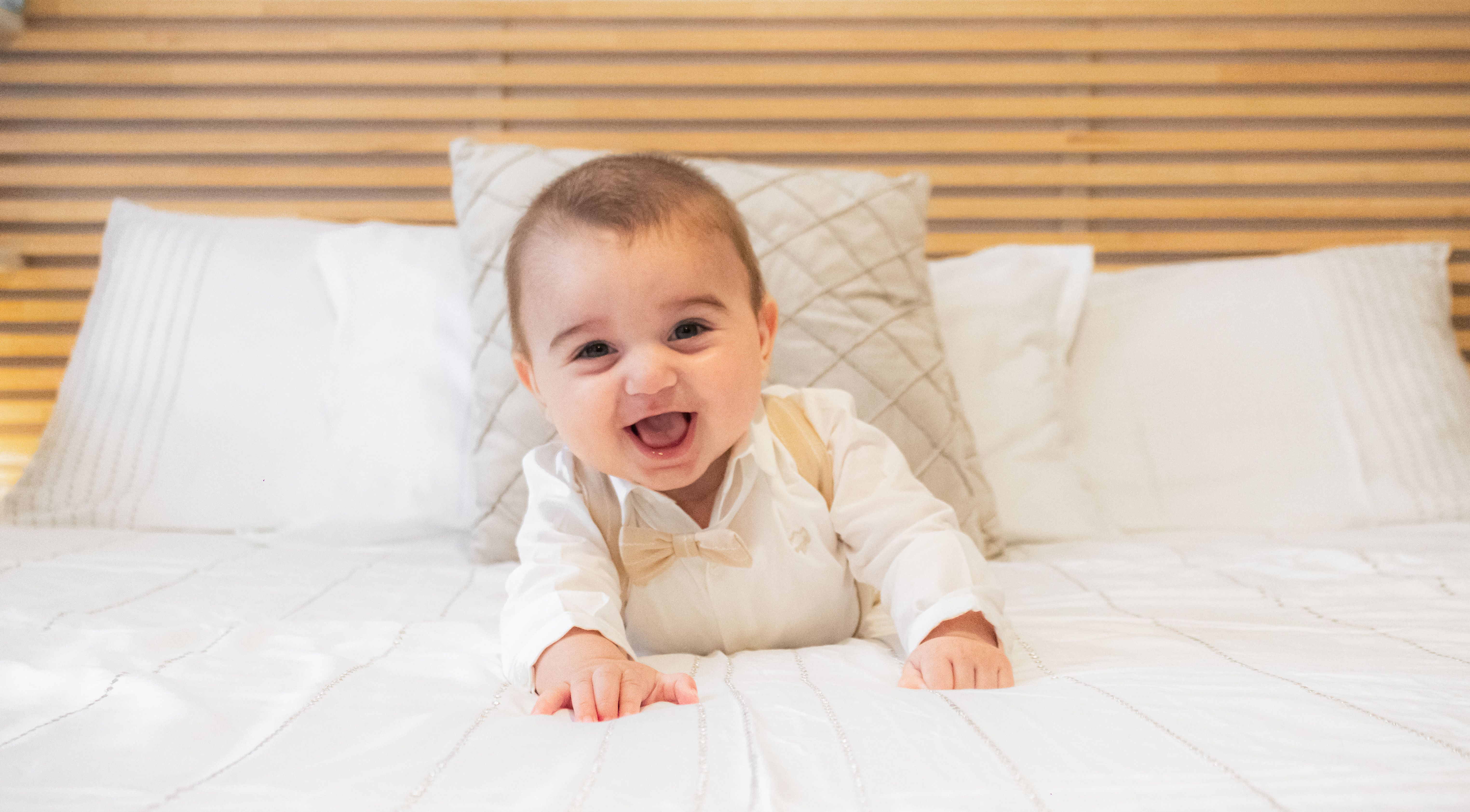 Children Spilling Bed Photos, Download The BEST Free Children Spilling ...