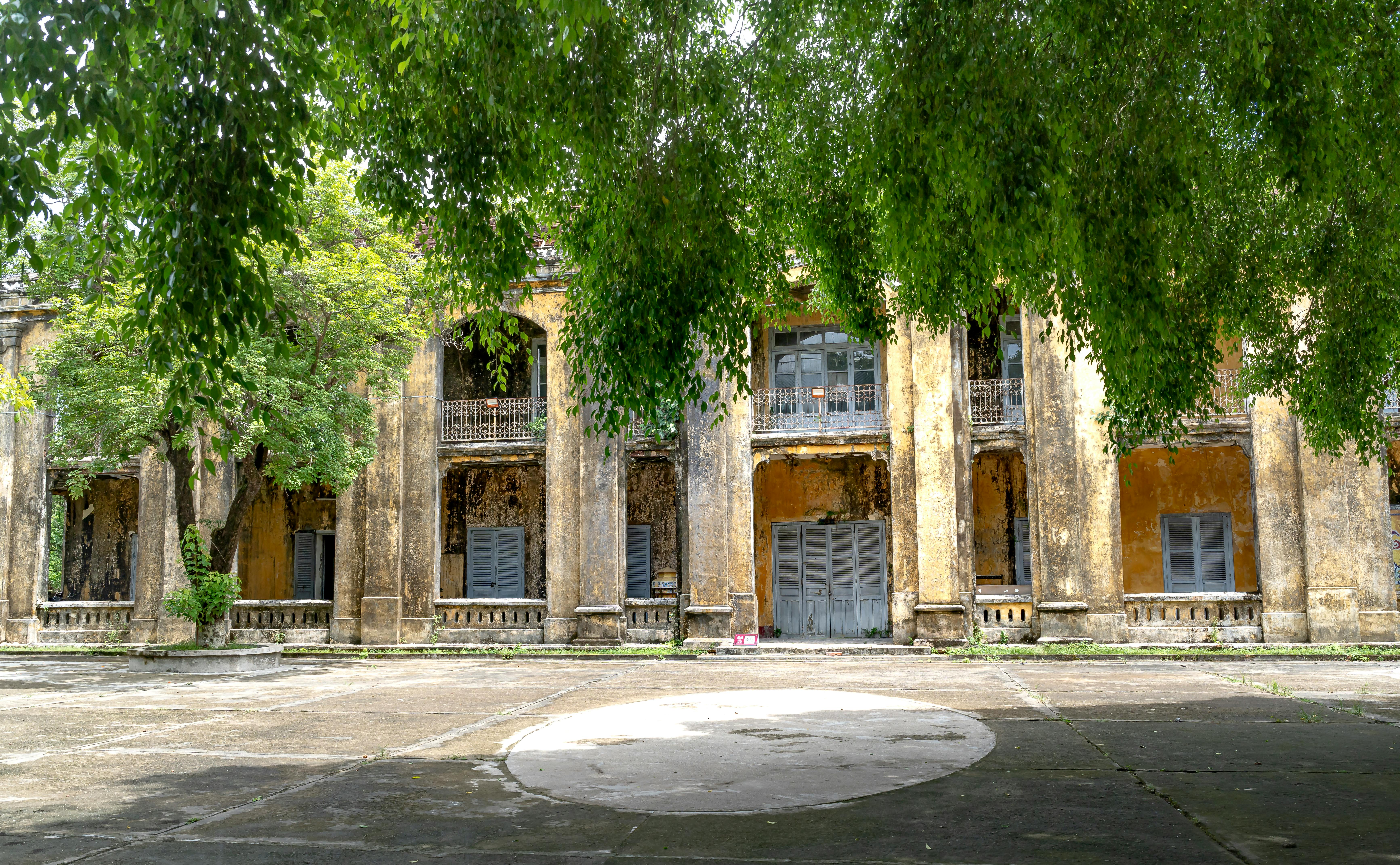 Forgotten Building Photos, Download The BEST Free Forgotten Building Stock Photos & HD Images