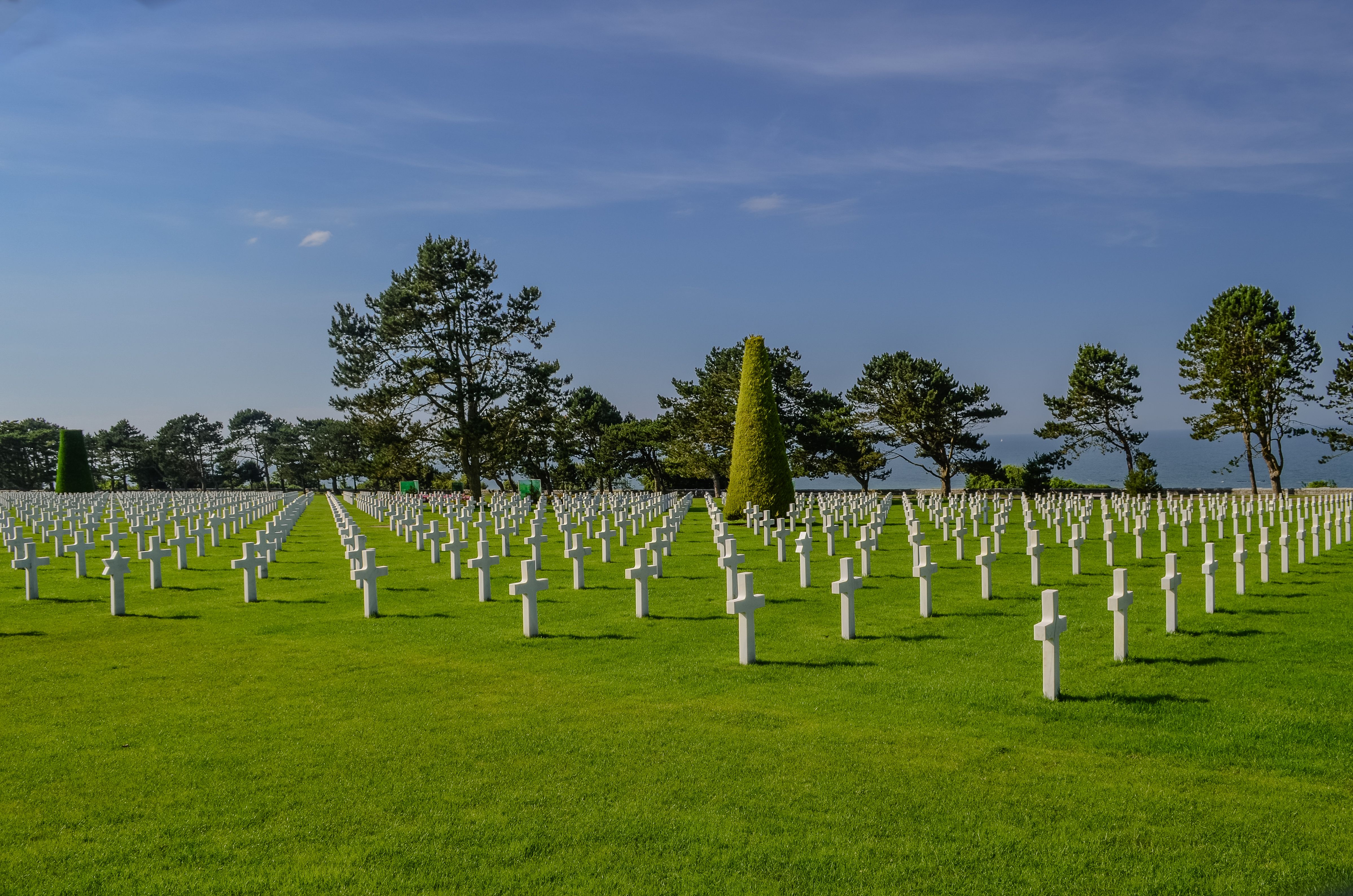 American Cemetery in Normandy with Crosses · Free Stock Photo