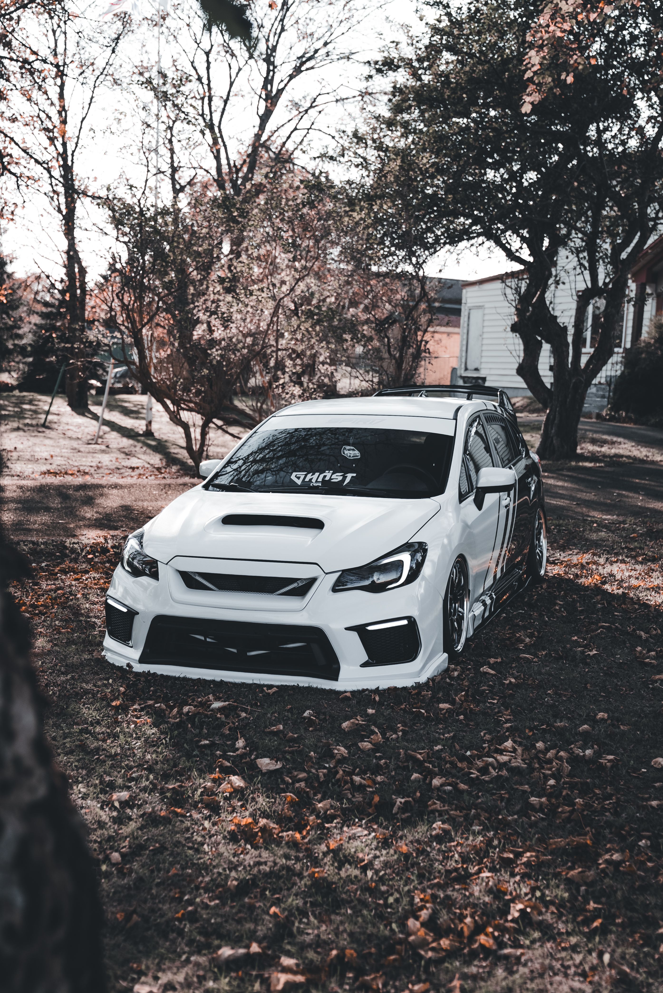 Suburban Sedan Photos, Download The BEST Free Suburban Sedan Stock ...