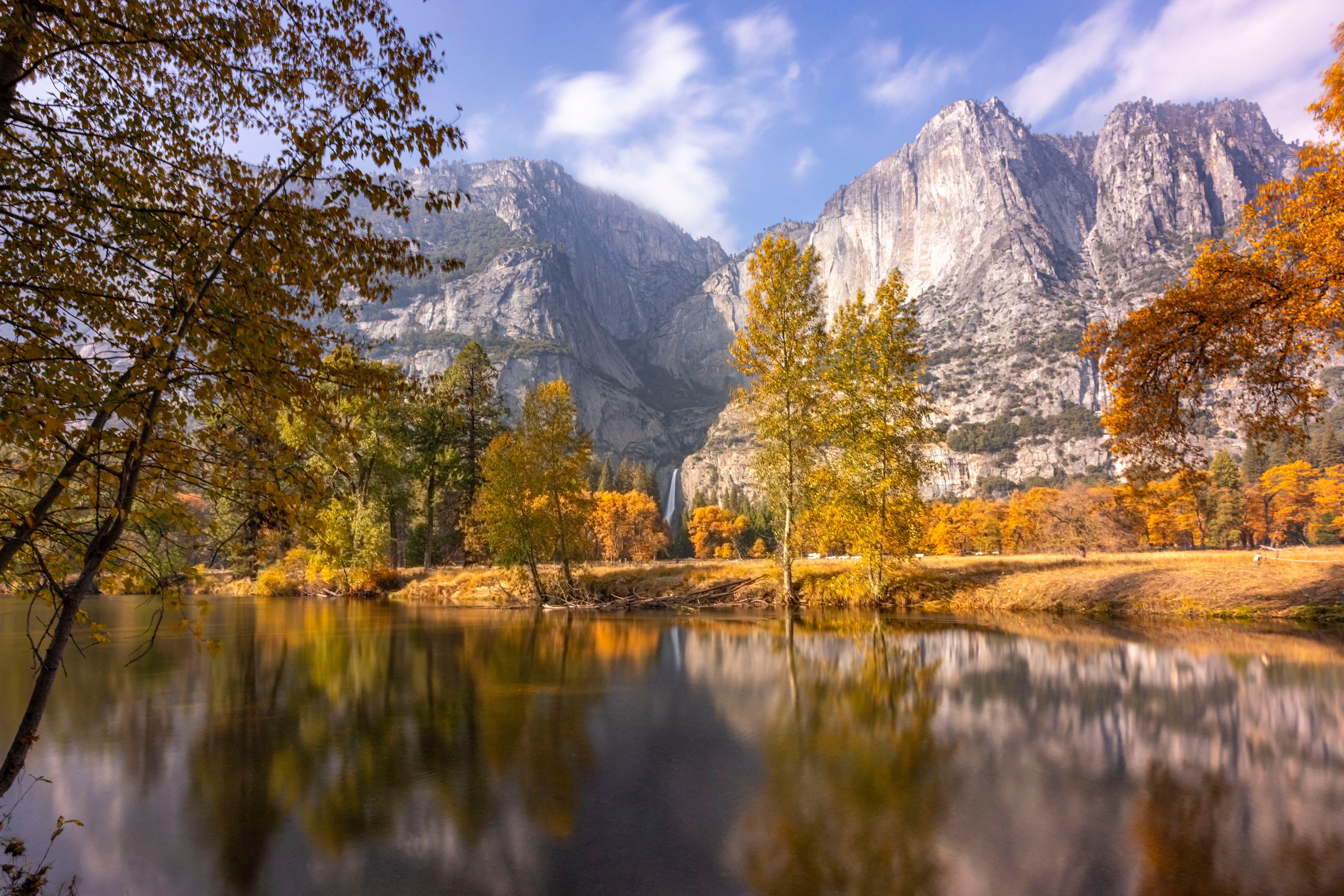 Scenic Autumn View of Yosemite National Park · Free Stock Photo
