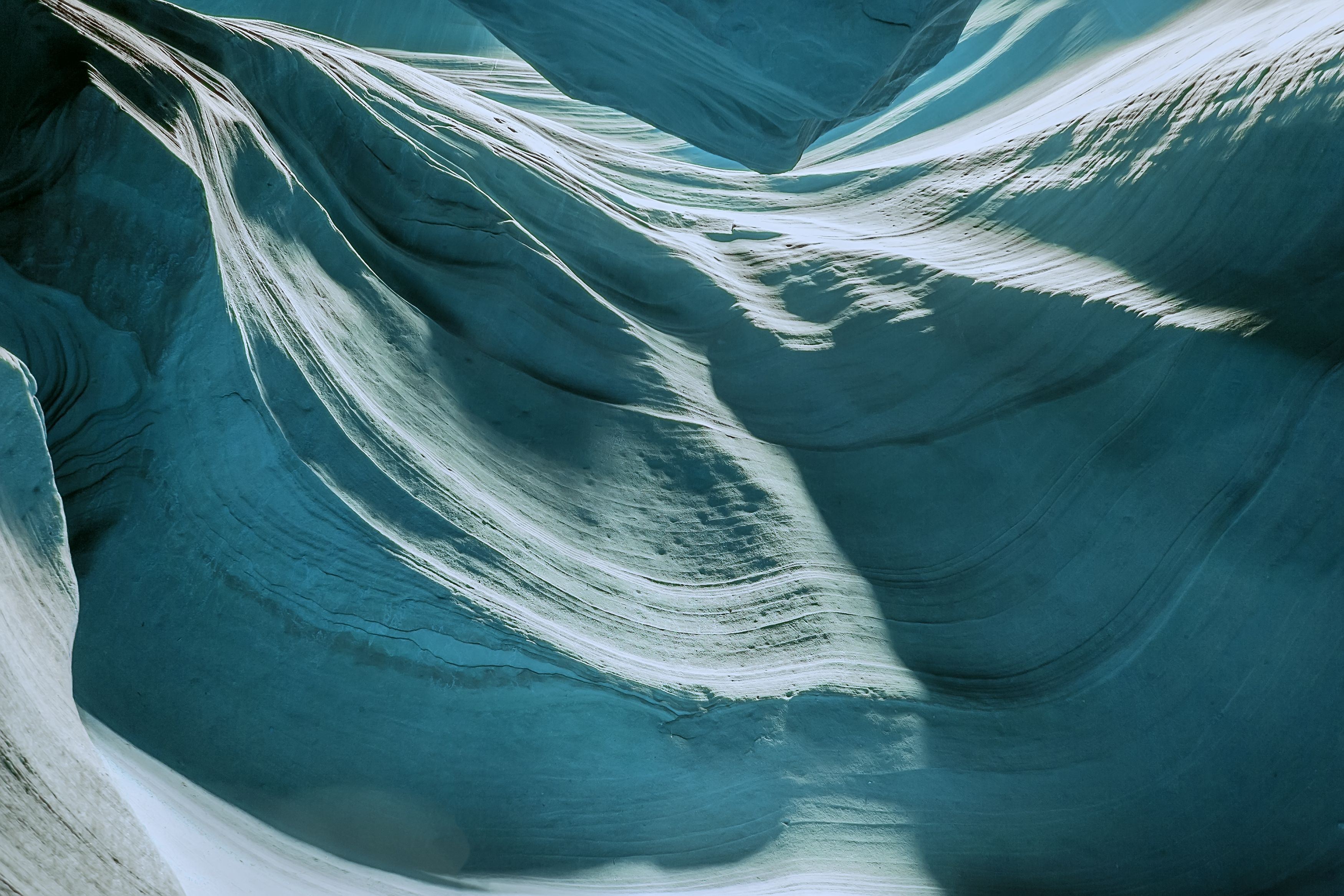 Abstract Layered Stone Formations in Blue Hues · Free Stock Photo
