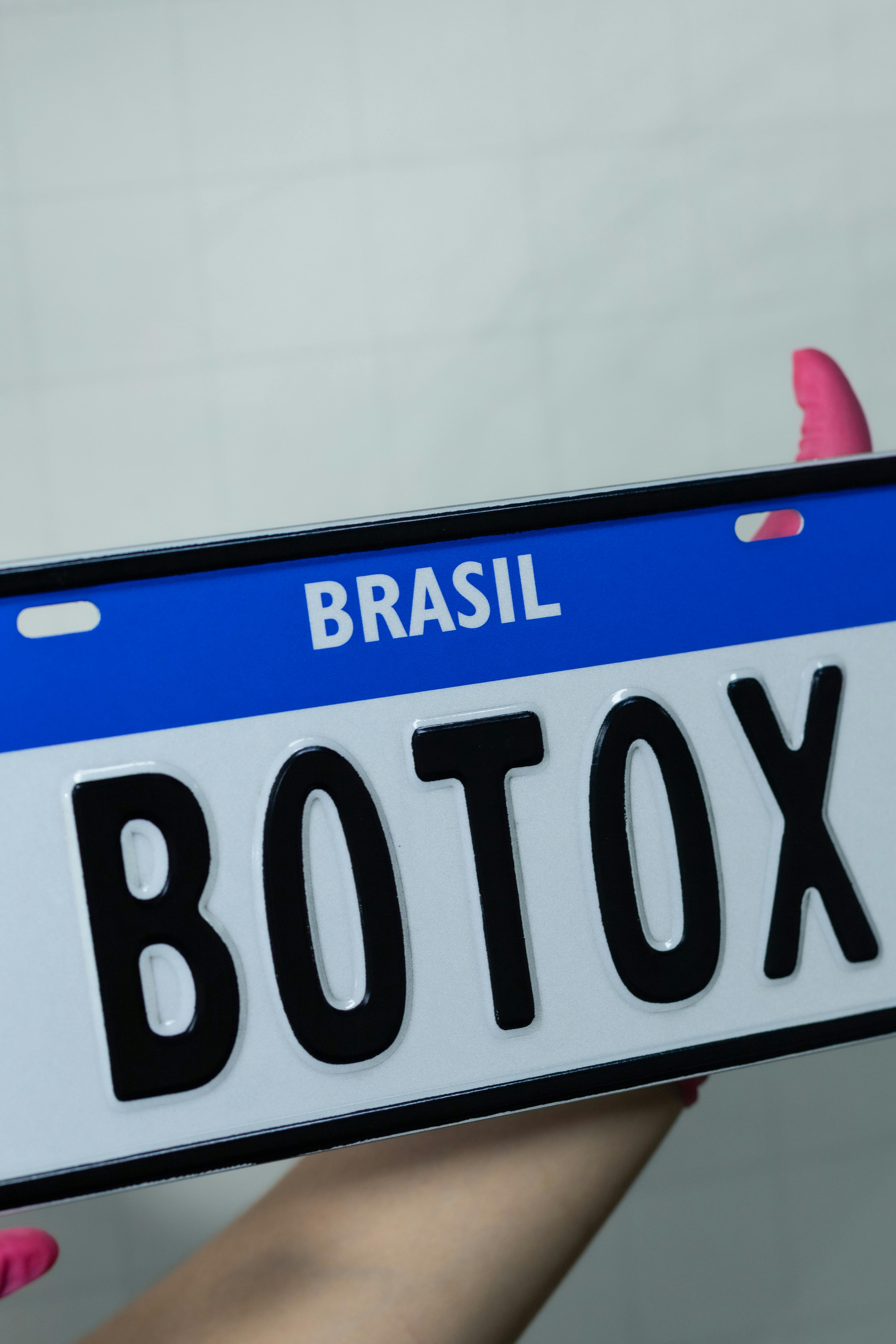 Brazil license plate with 'BOTX' text · Free Stock Photo