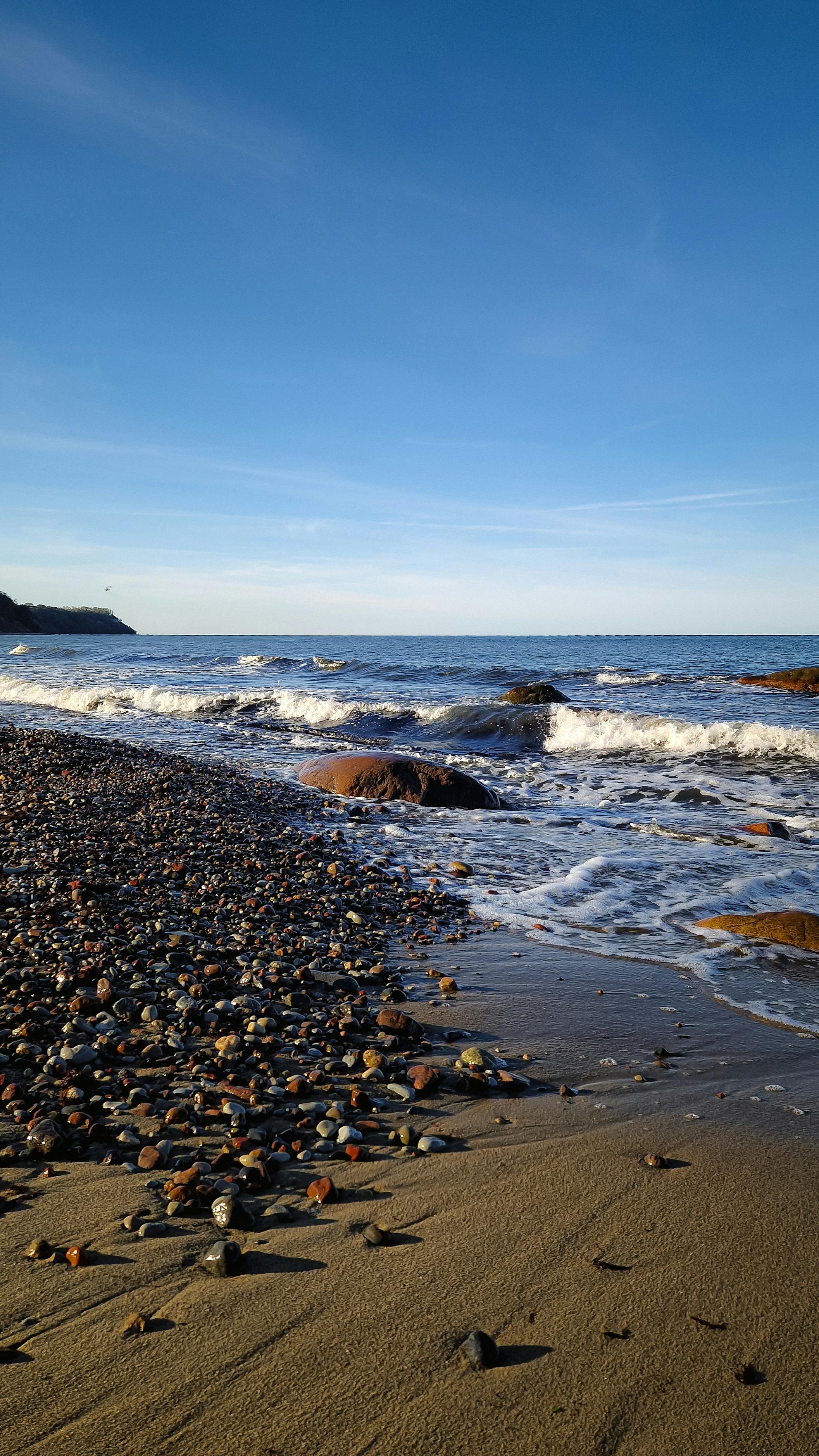 Brown Stones Seaside · Free Stock Photo
