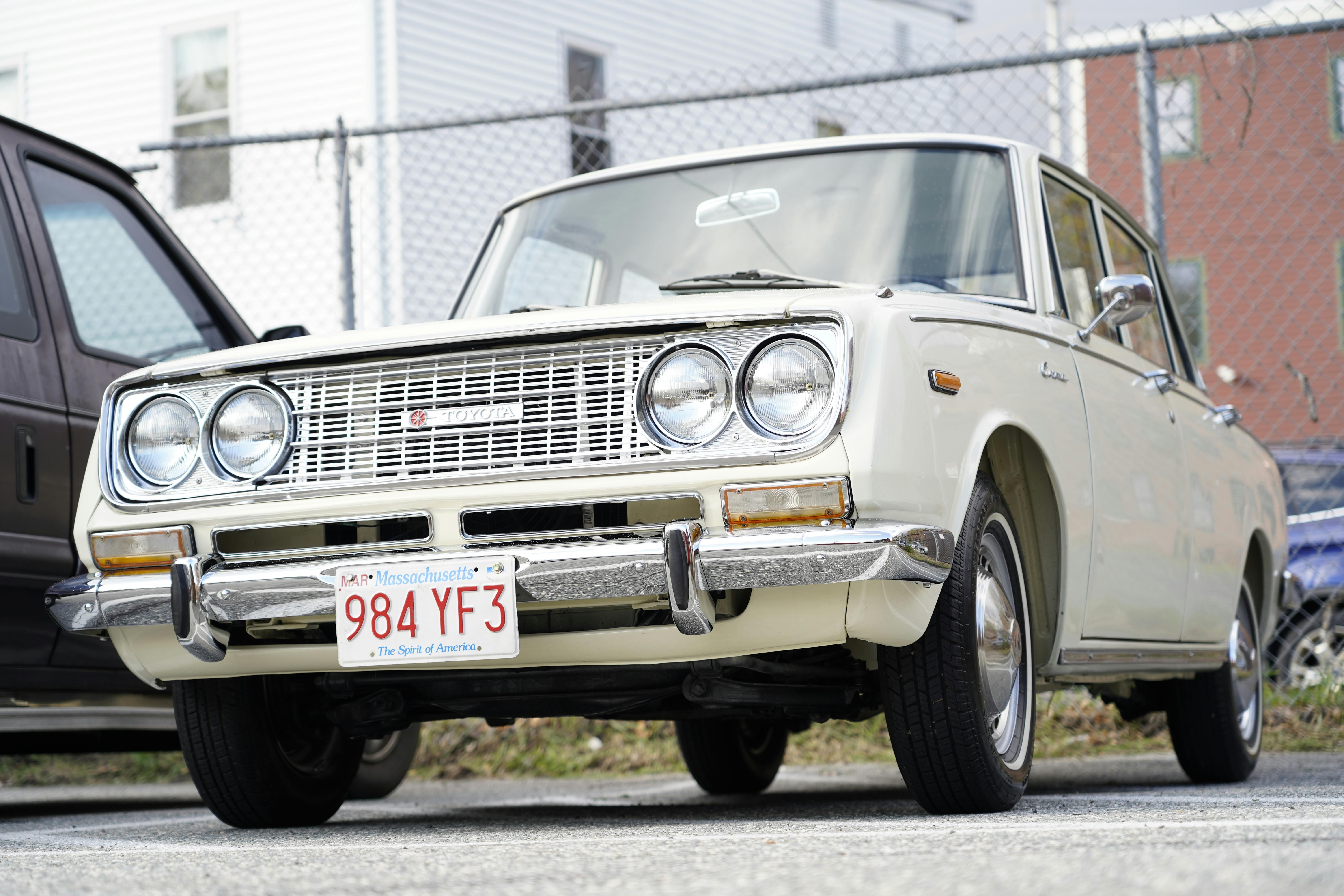 Vintage Toyota Corona Classic Car in Parking Lot · Free Stock Photo