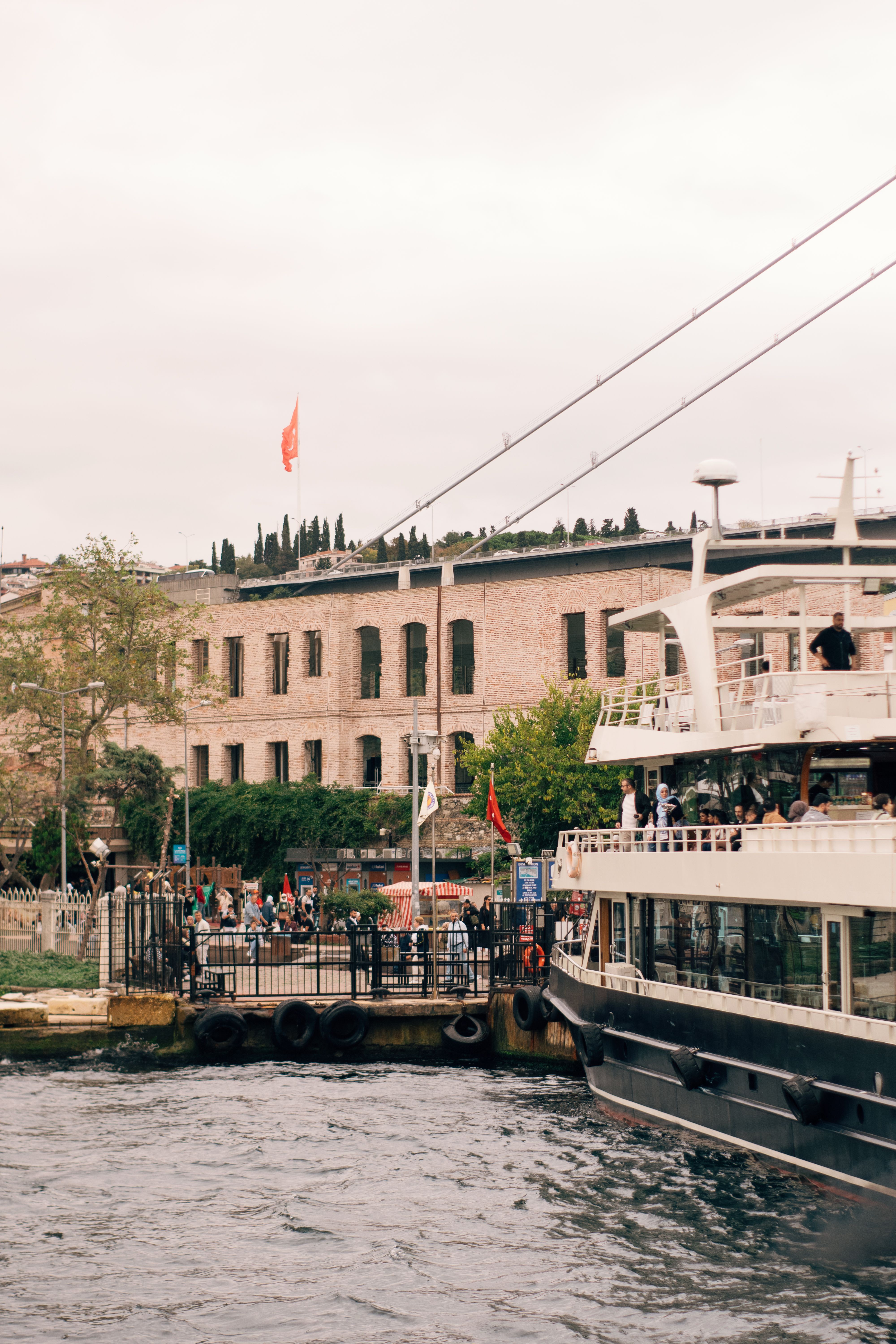 Scenic Ferry Dock at Busy Istanbul Waterfront · Free Stock Photo