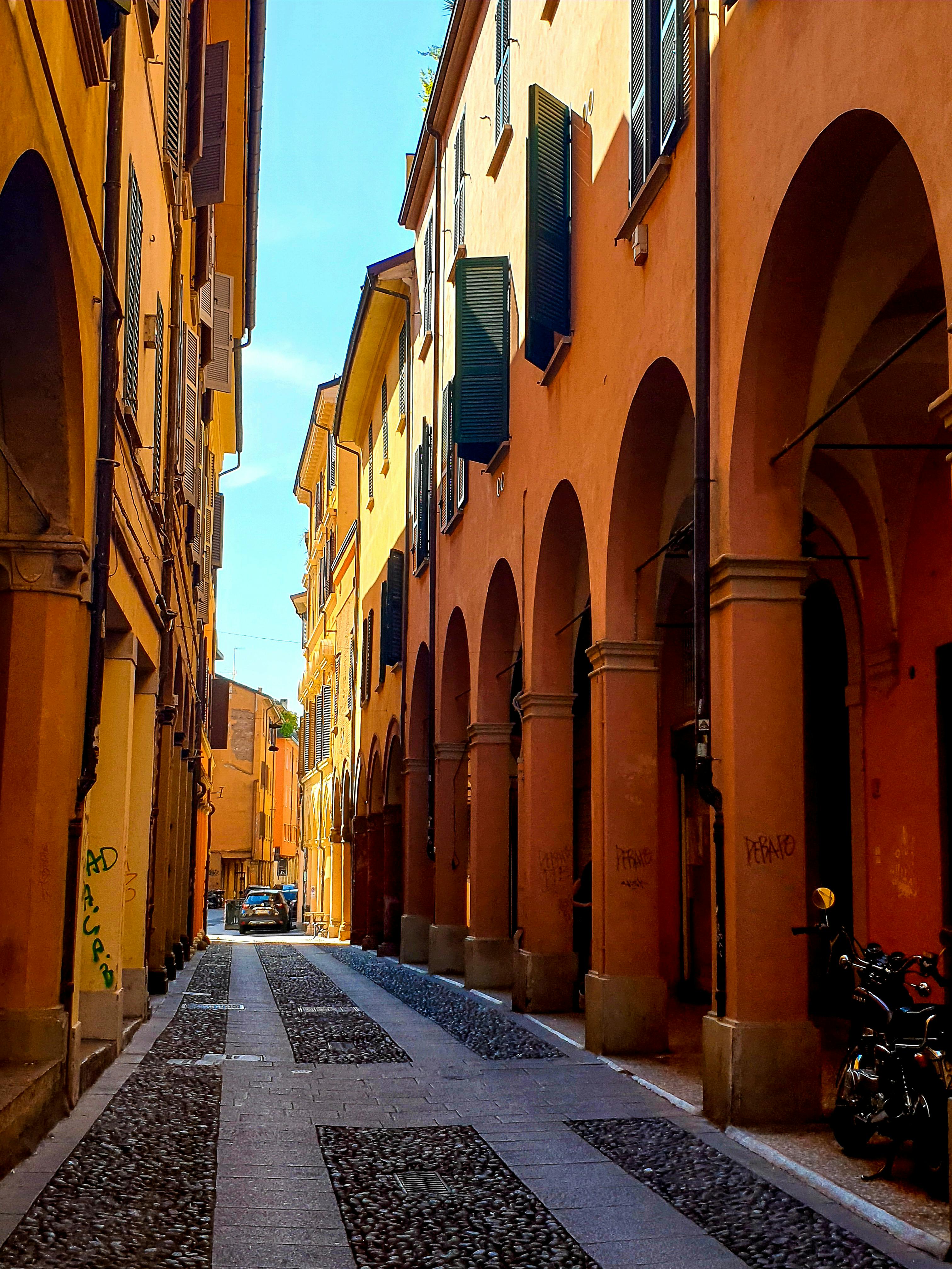 Alley Between Buildings · Free Stock Photo