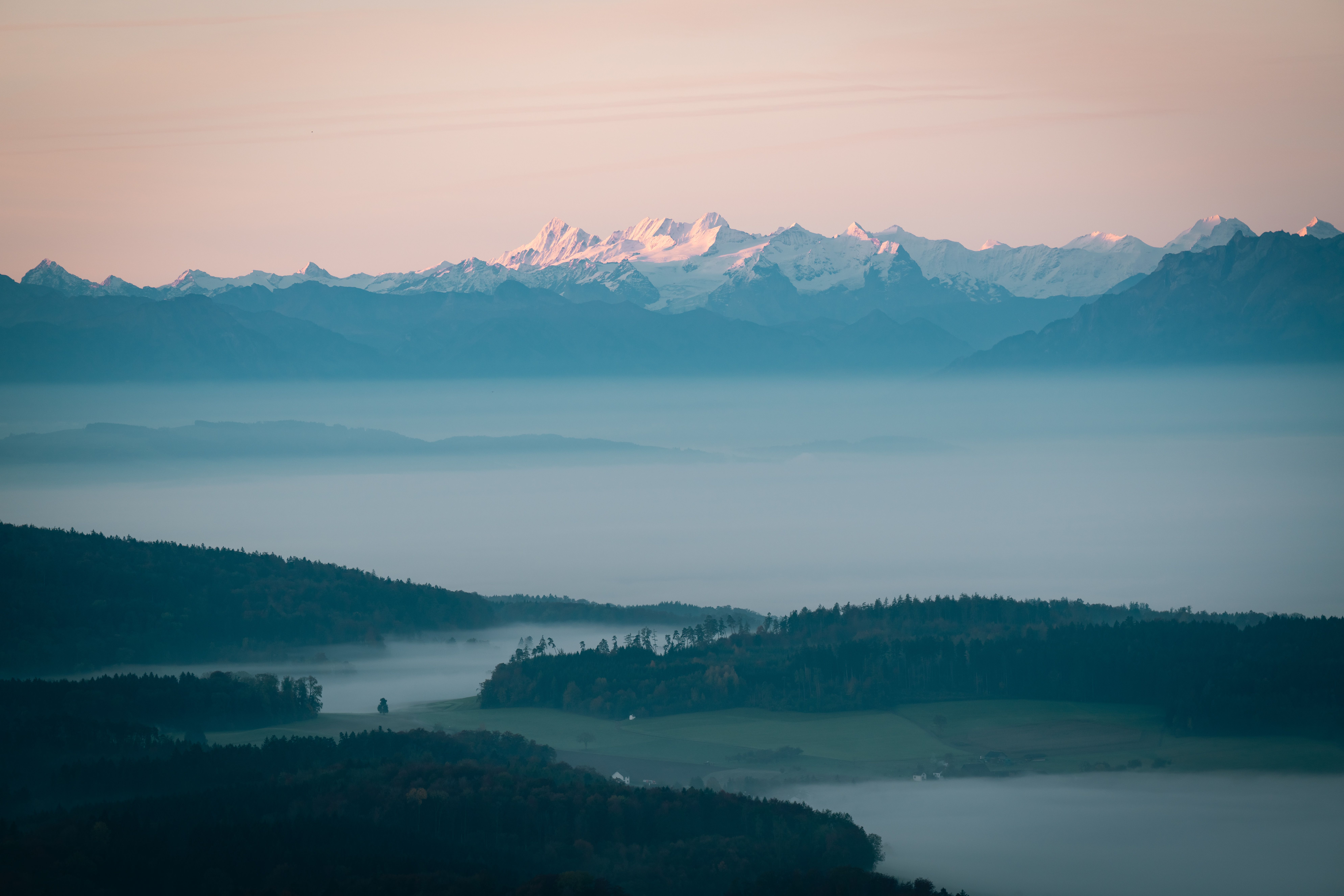 Stunning Alpine Mountain View at Sunrise · Free Stock Photo