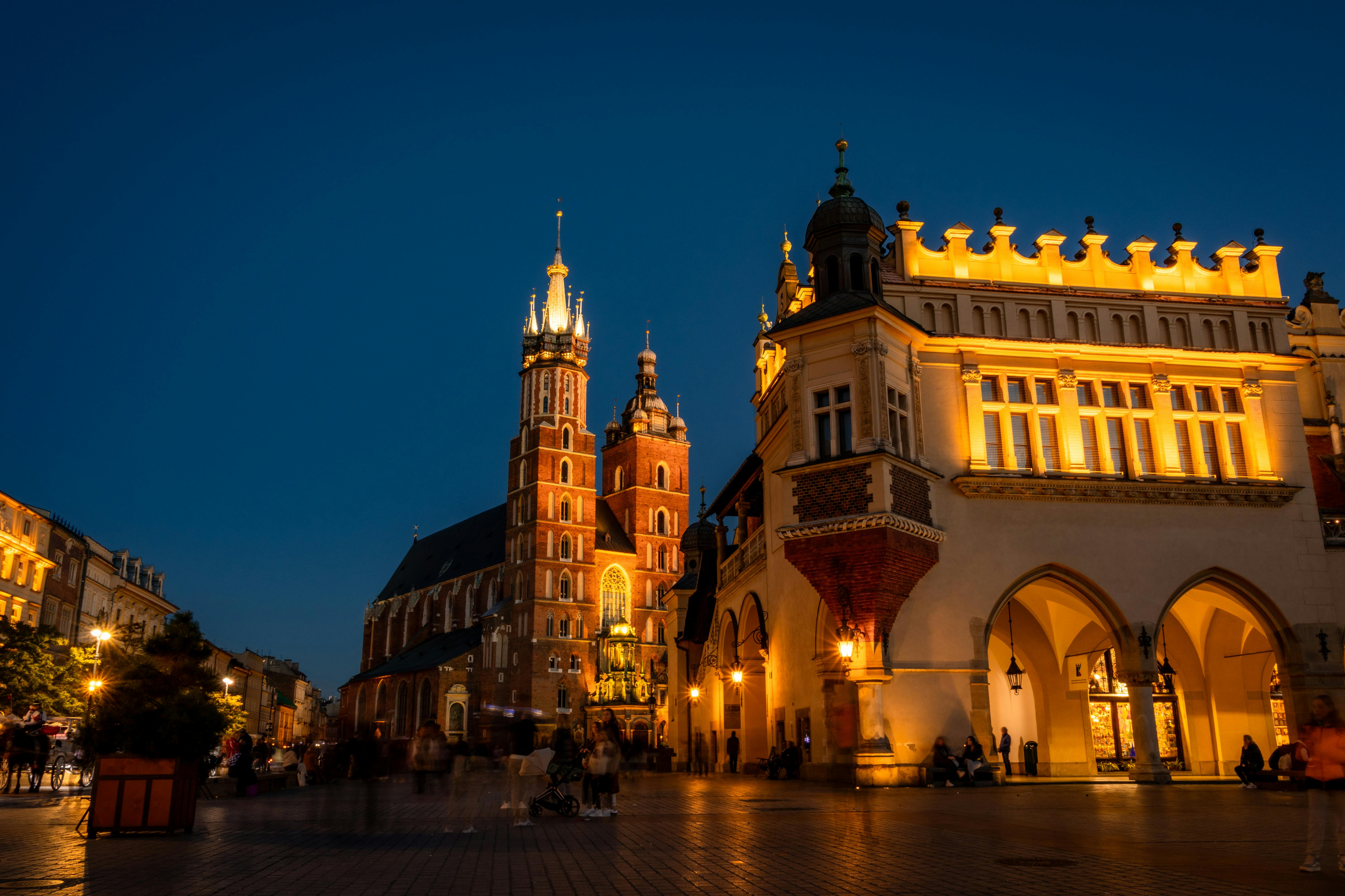 City Landmark At Night Photos, Download The BEST Free City Landmark At ...