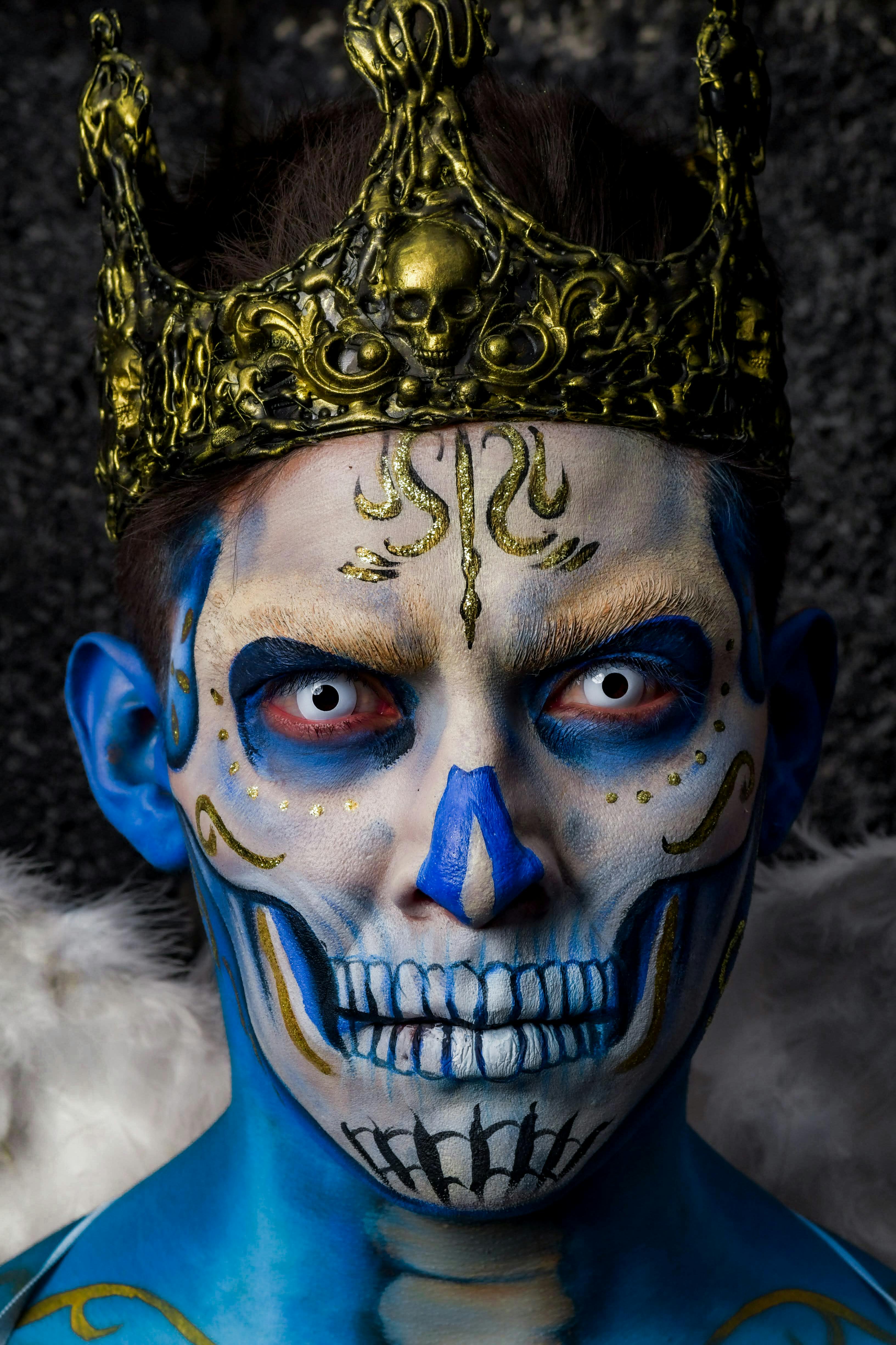 Retrato De Fantasia Do Rei Caveira Pintada De Azul · Foto Profissional Gratuita