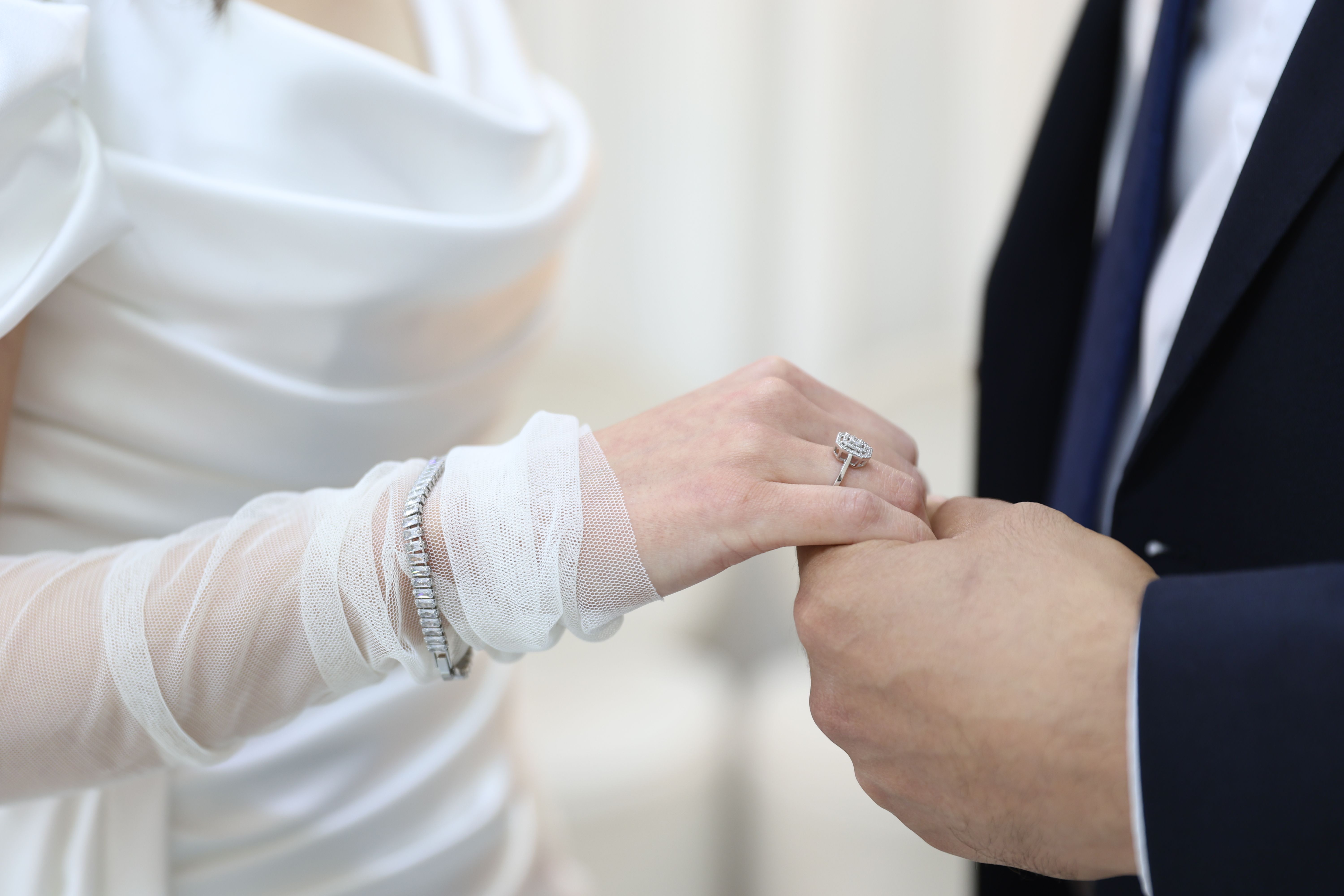 Close-up of Wedding Ring Exchange Ceremony · Free Stock Photo